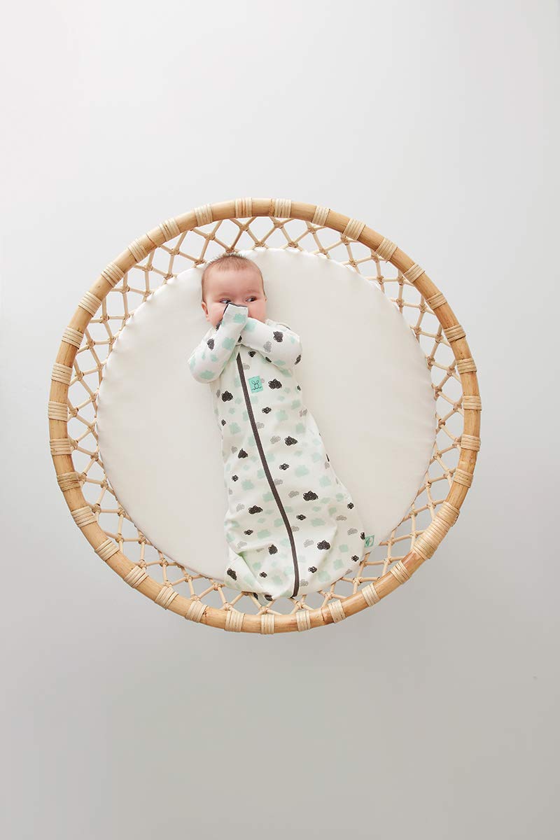 ergoPouch 1 tog Cocoon Swaddle Bag- 2 in 1 Swaddle Transitions into arms Free Wearable Blanket Sleeping Bag. 2 Way Zipper for Easy Diaper Changes (Clouds, 3-12 Months)