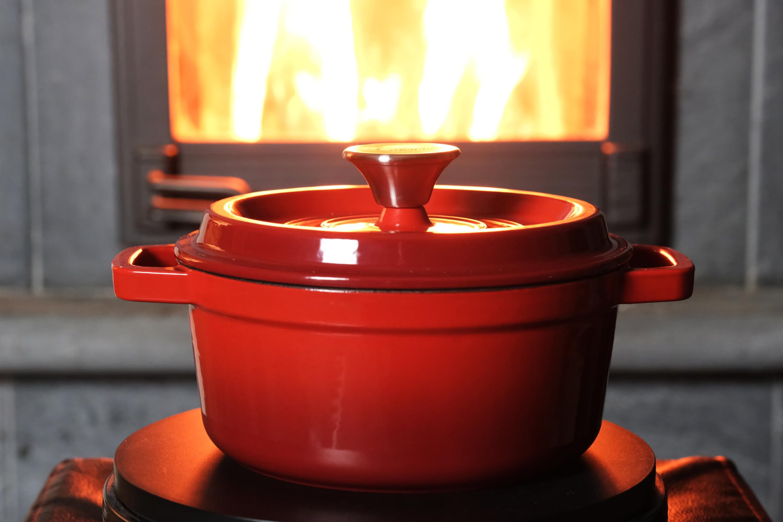 Enameled Cast Iron Dutch Oven Pot (7.87" / 20 cm diameter), Cocotte with Dual Handle and Cover Casserole Dish - Round Red