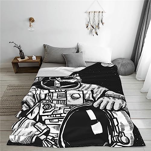 Laridaorio Halloween Throw Blanket, 50"Γ60β Skull Fleece Blanket for Men, Women and Kids - Super Soft Lightweight Warm Plush Astronaut Blanket Throw Decor for Bed Sofa Couch