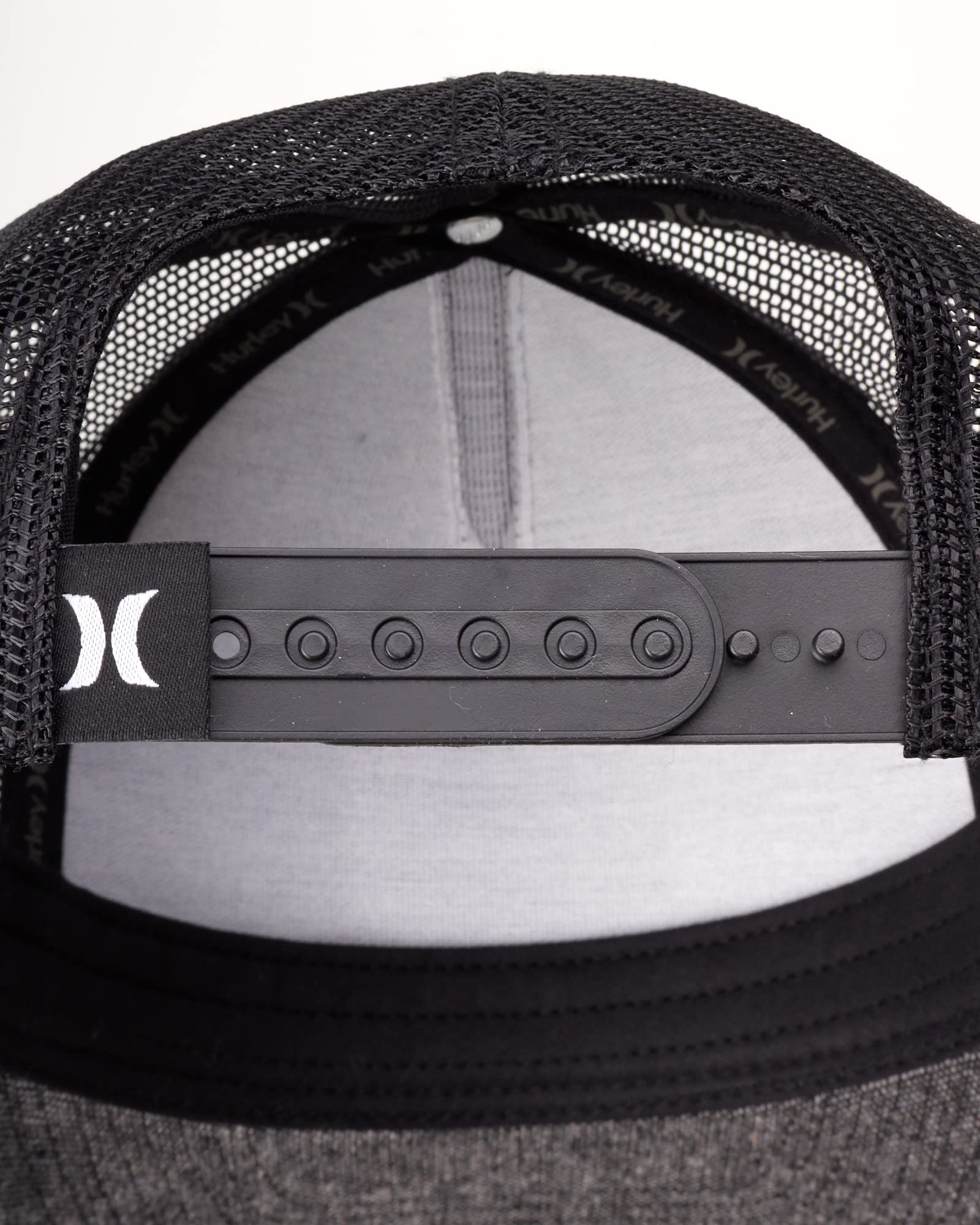 Hurley Men's Baseball Cap - Icon Slash Curved Brim Trucker Hat, Size One Size, Solid Black