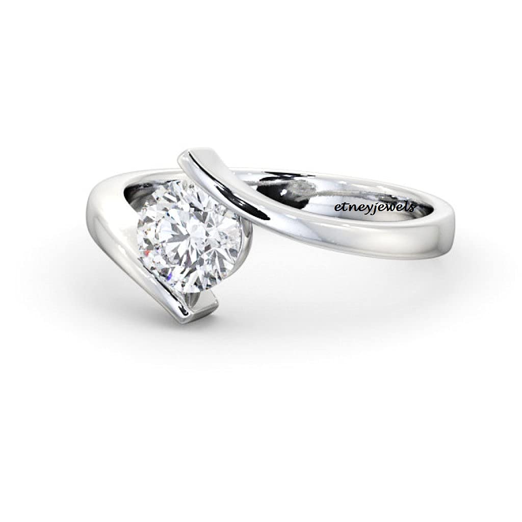 etneyjewels Moissanite 1 TCW Round CutSolitaire Engagement Bridal Ring For Women In 10KT Solid Gold In Prong Setting For Wedding Anniversary (Clarity VVS1-VVS2, Color D-E,7)