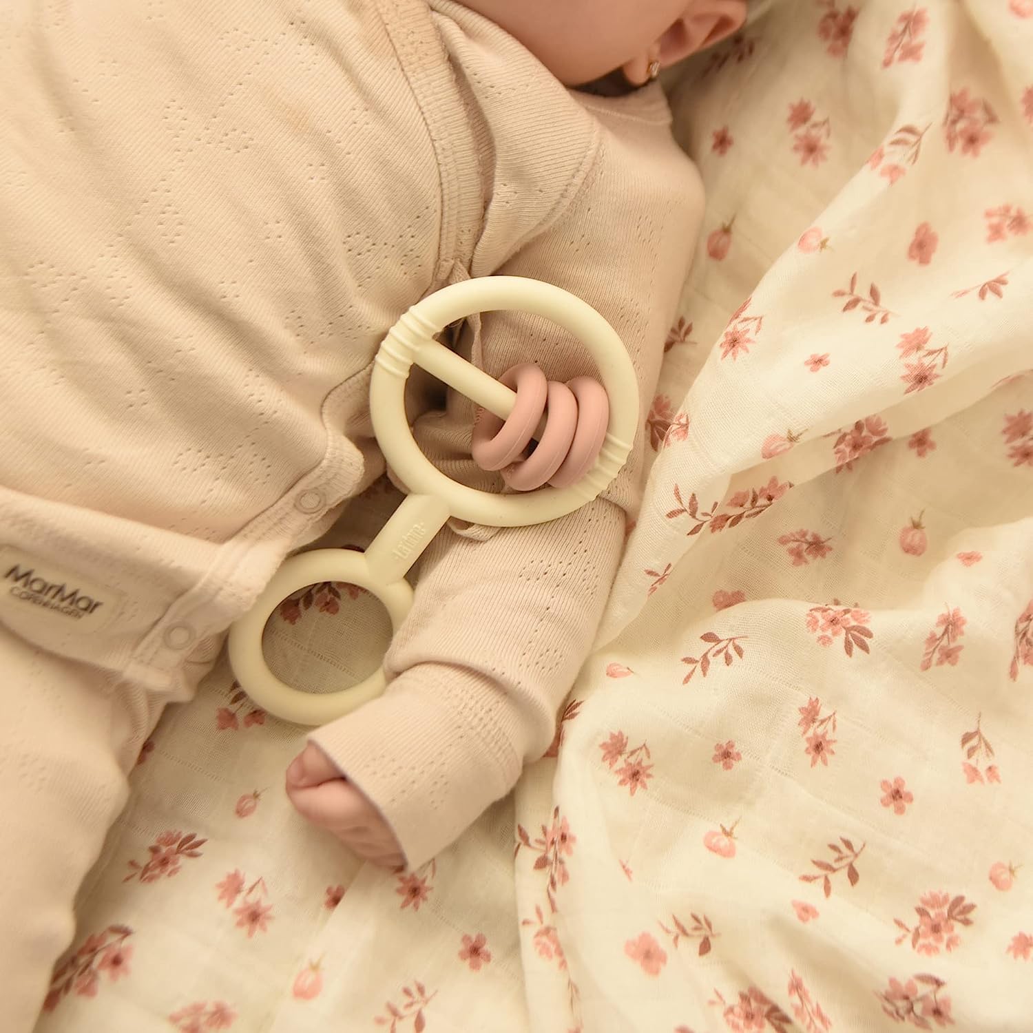 La'dore Baby Teething Toys Premium Baby Double Teether Soft Food-Grade Silicone Teethers for Babies -Shaped Easy to Clean Teething Ring Soother for Infants (Vanilla)