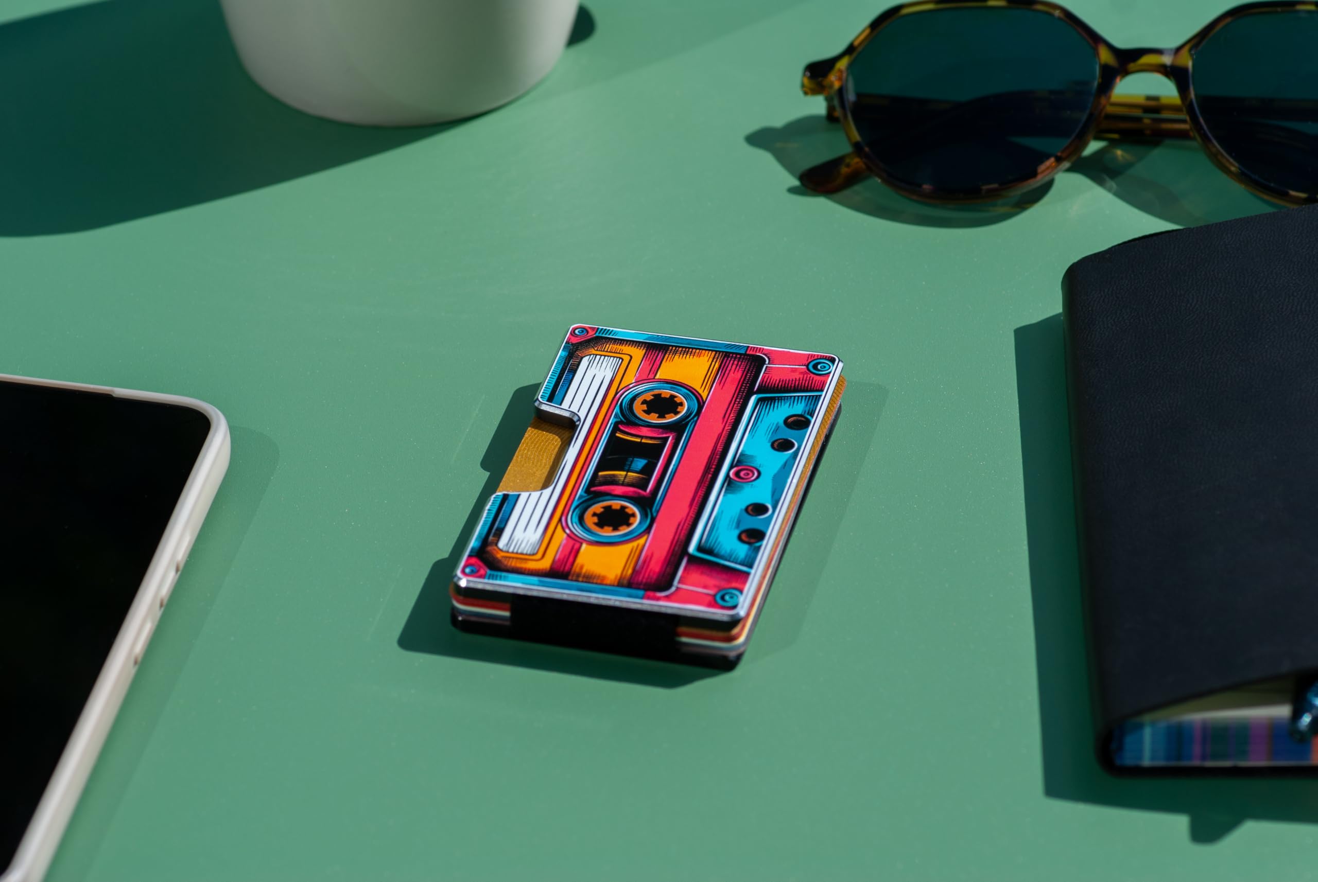Freja Svendsen Printed Aluminum Wallet for Men - Slim Money Clip & Card Holder with Tactile Selective Varnish. Enhanced RFID Blocking, Compact, Unique & Minimalist Wallets - King of Hearts