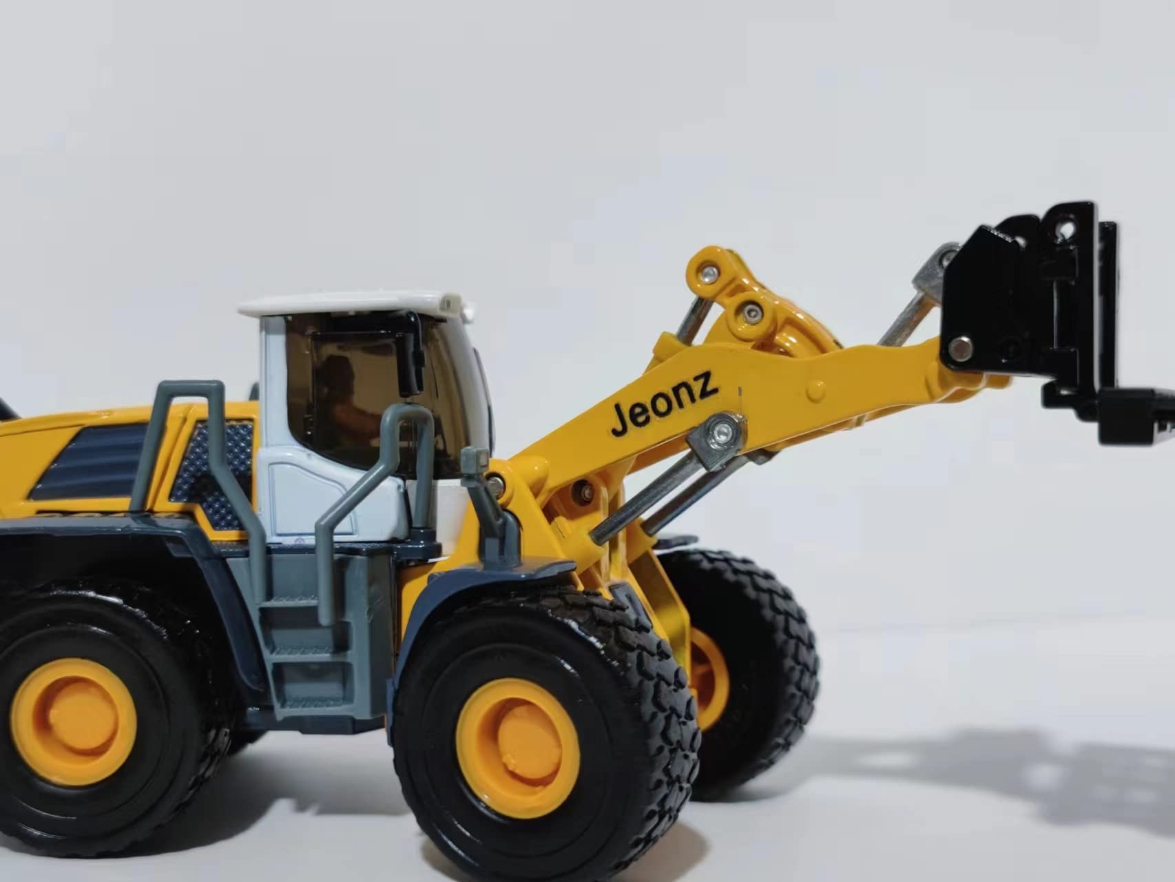 Jeonz 1/50 Scale Forklift Truck Front Wheel Loader Toy Metal Construction Vehicles Diecast Loader Model