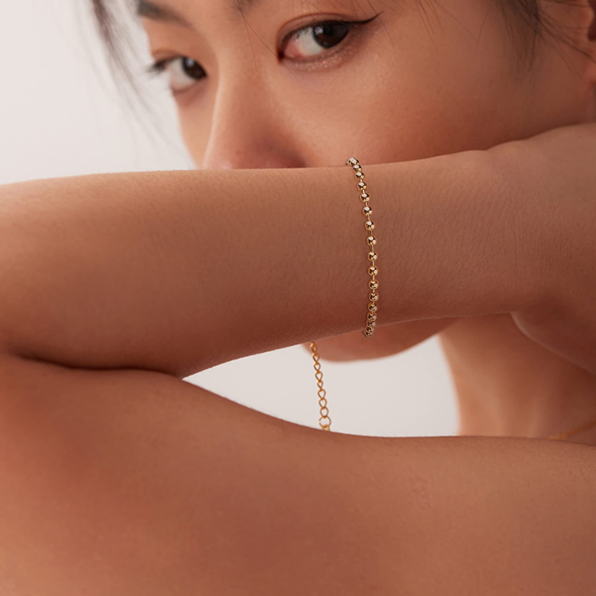 FINREZIO 6PCS Gold Chain Bracelet for Women Paperclip Link Beaded Cuban Bracelet Chunky Cable Chain Bracelet Adjustable Layered Stackable Bracelets Jewelry Style B