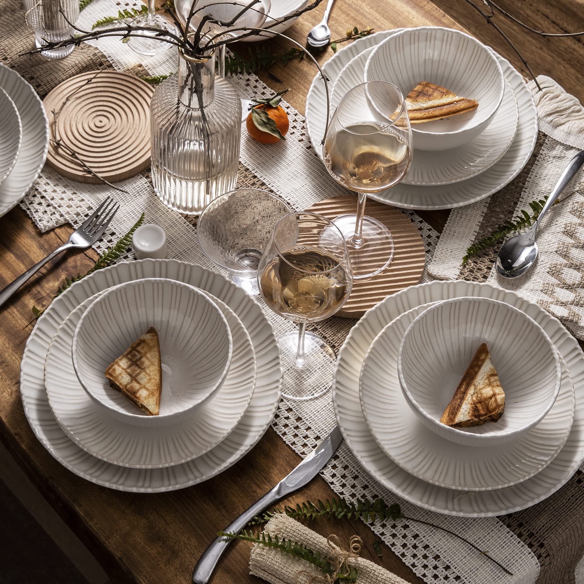 GBHOME Ceramic Dinnerware Sets, Elegant Stoneware Plates and Bowls Sets, Highly Chip and Crack Resistant | Dishwasher & Microwave Safe | Dishes Set