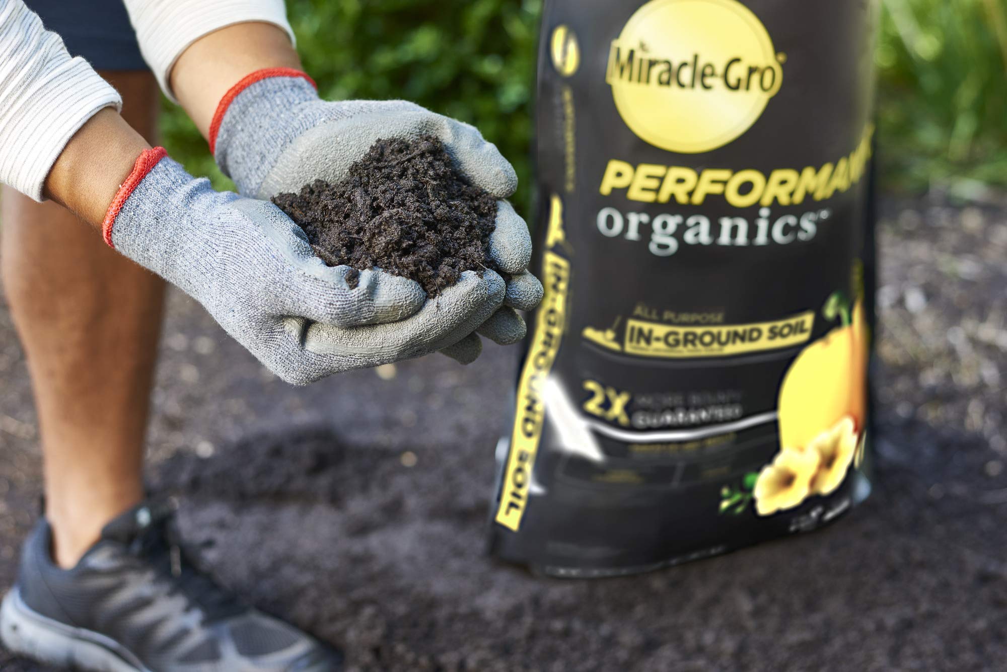 Miracle-Gro Performance Organics All Purpose In-Ground Soil - Organic and Natural Ingredients, Soil for Vegetables, Flowers and Herbs, Feeds for up to 3 Months, 1.3 cu. ft.
