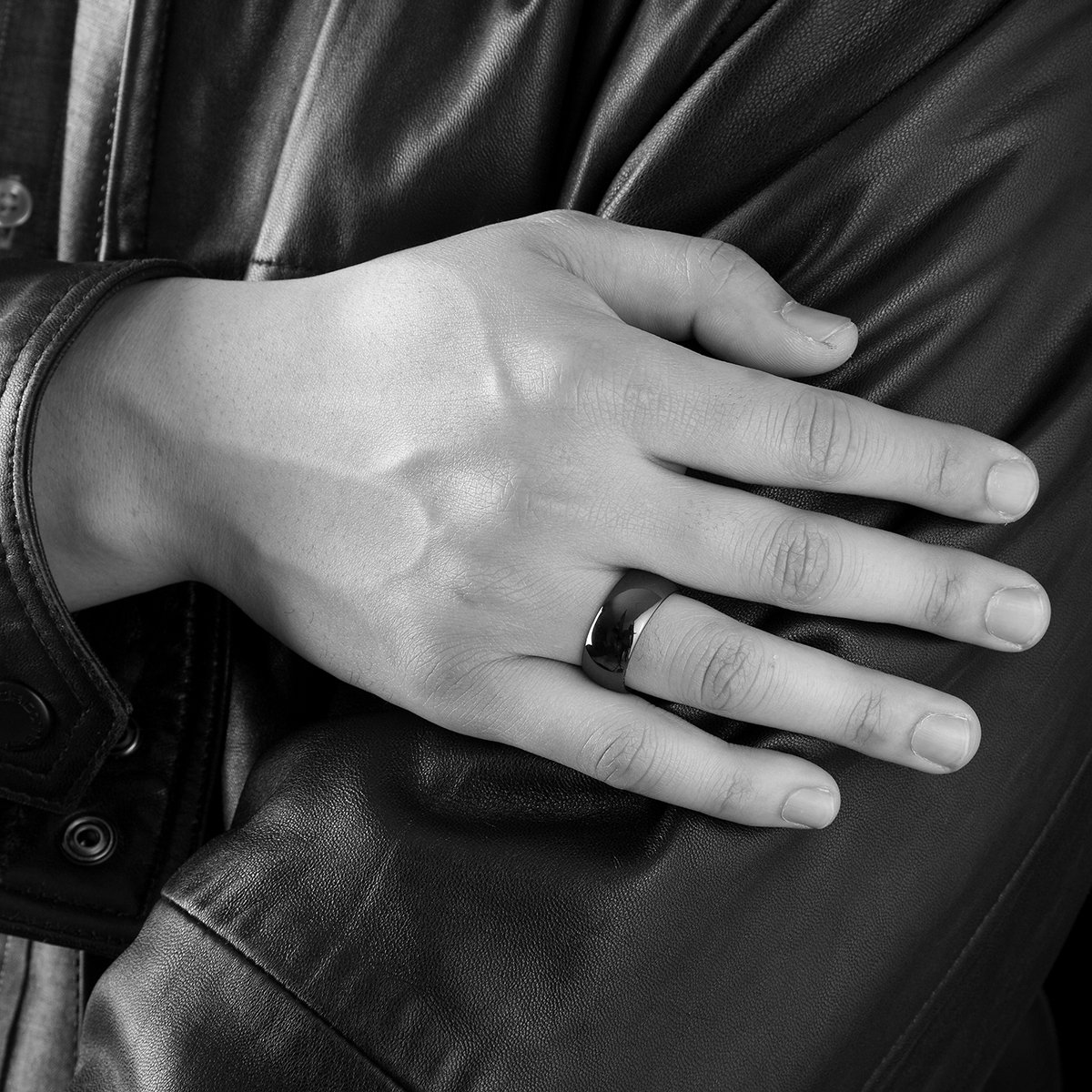 GESTALT COUTURE® Black Ceramic Ring - 10mm. Comfort Fit. Domed & Polished Design.