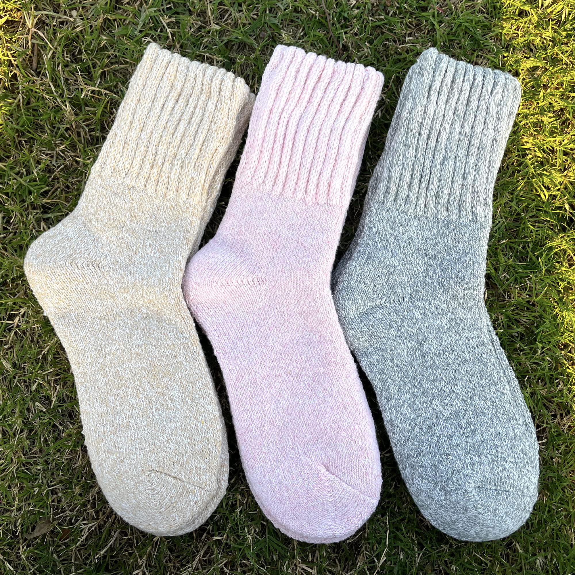 Fraobbg 3 Pack Women Heavy Thick Wool Socks Thermal Hiking Warm Comfort Winter Crew Socks