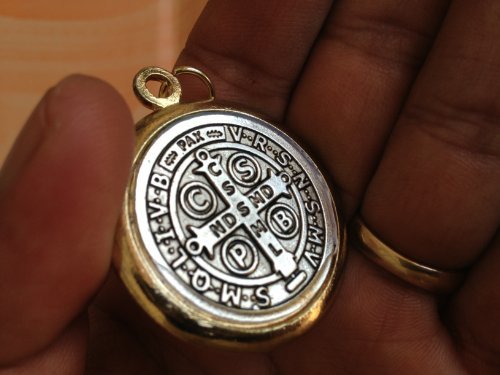 hand made St Benedict Jubilee Exorcism Medal 1.5 inch Two Tone with Prayer Card/MRT/Medal Pendant/medalla de San Benito en Dos tonos con tarjetita de oracion