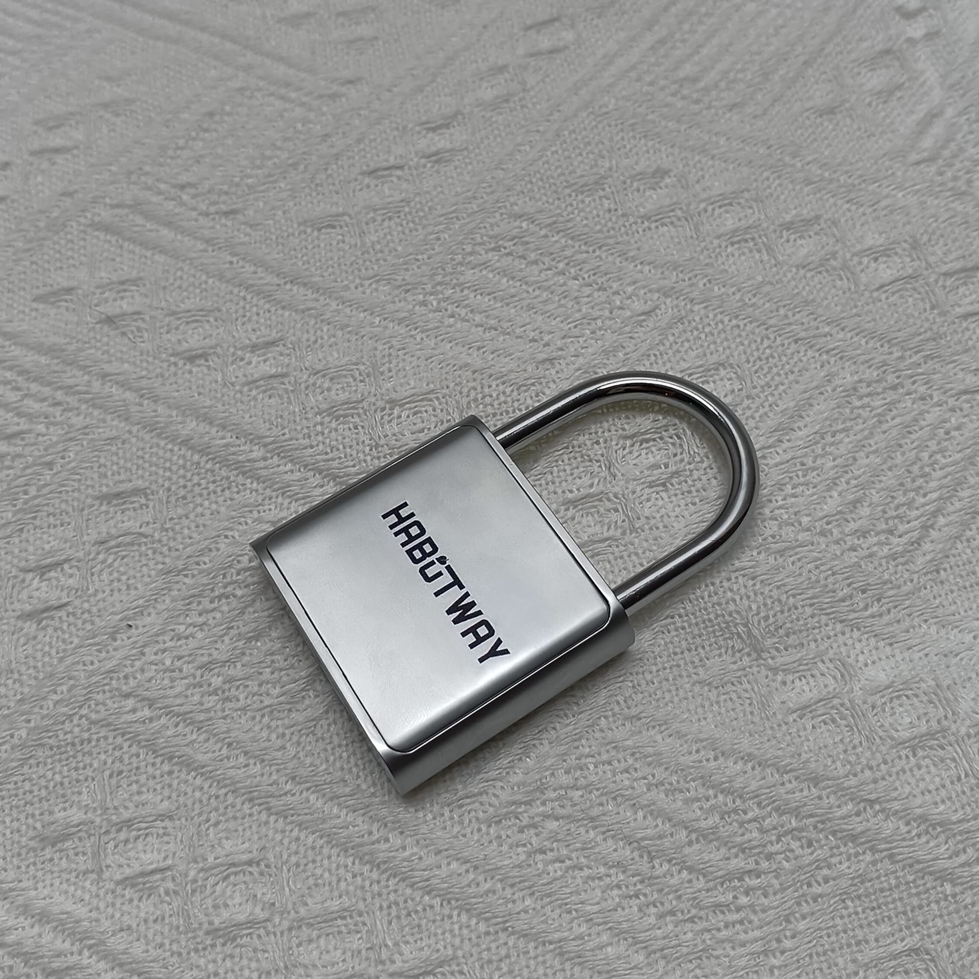HABUTWAY Metal locksets,4 Digit Heavy Duty Combination Lock Outdoor Waterproof Padlock.