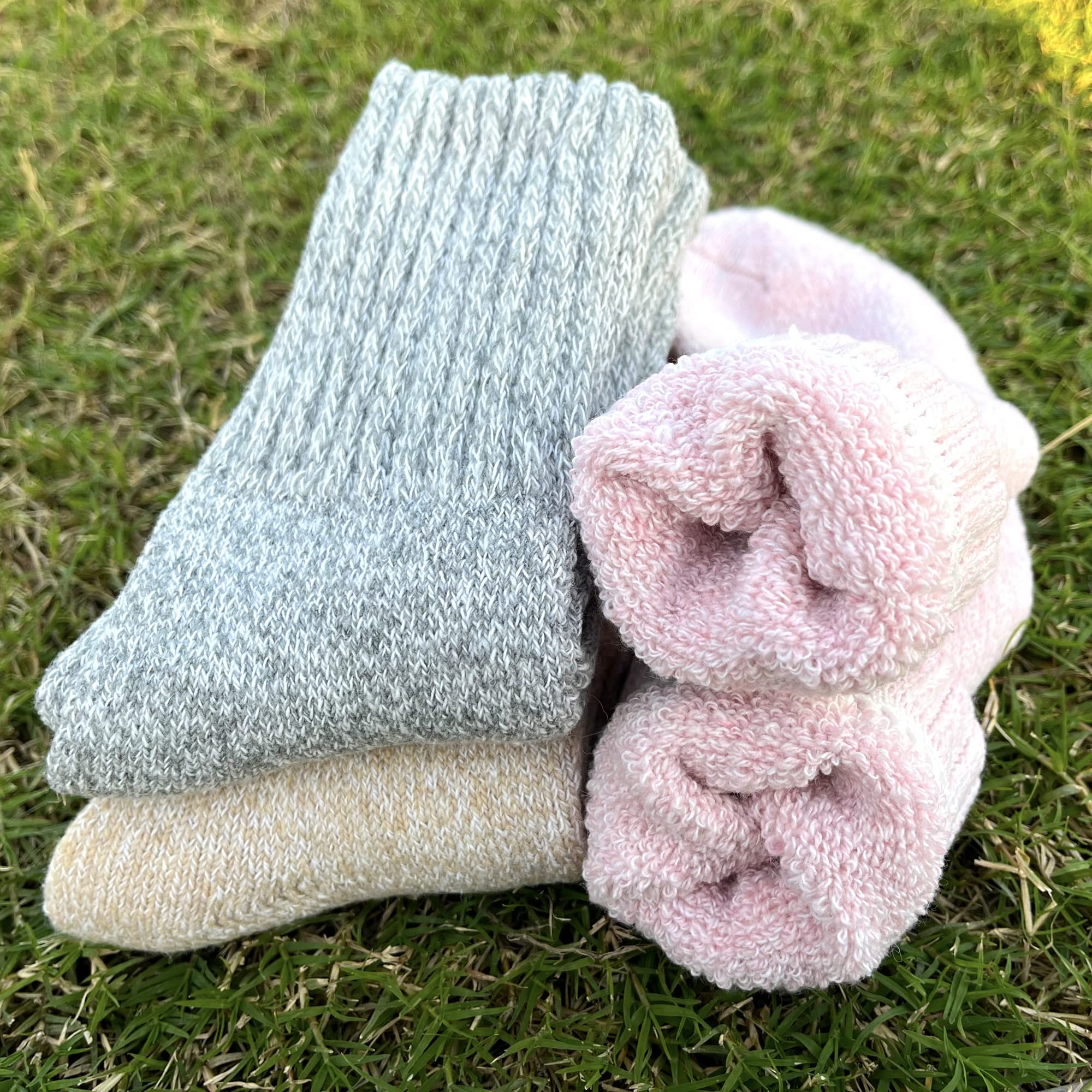 Fraobbg 3 Pack Women Heavy Thick Wool Socks Thermal Hiking Warm Comfort Winter Crew Socks