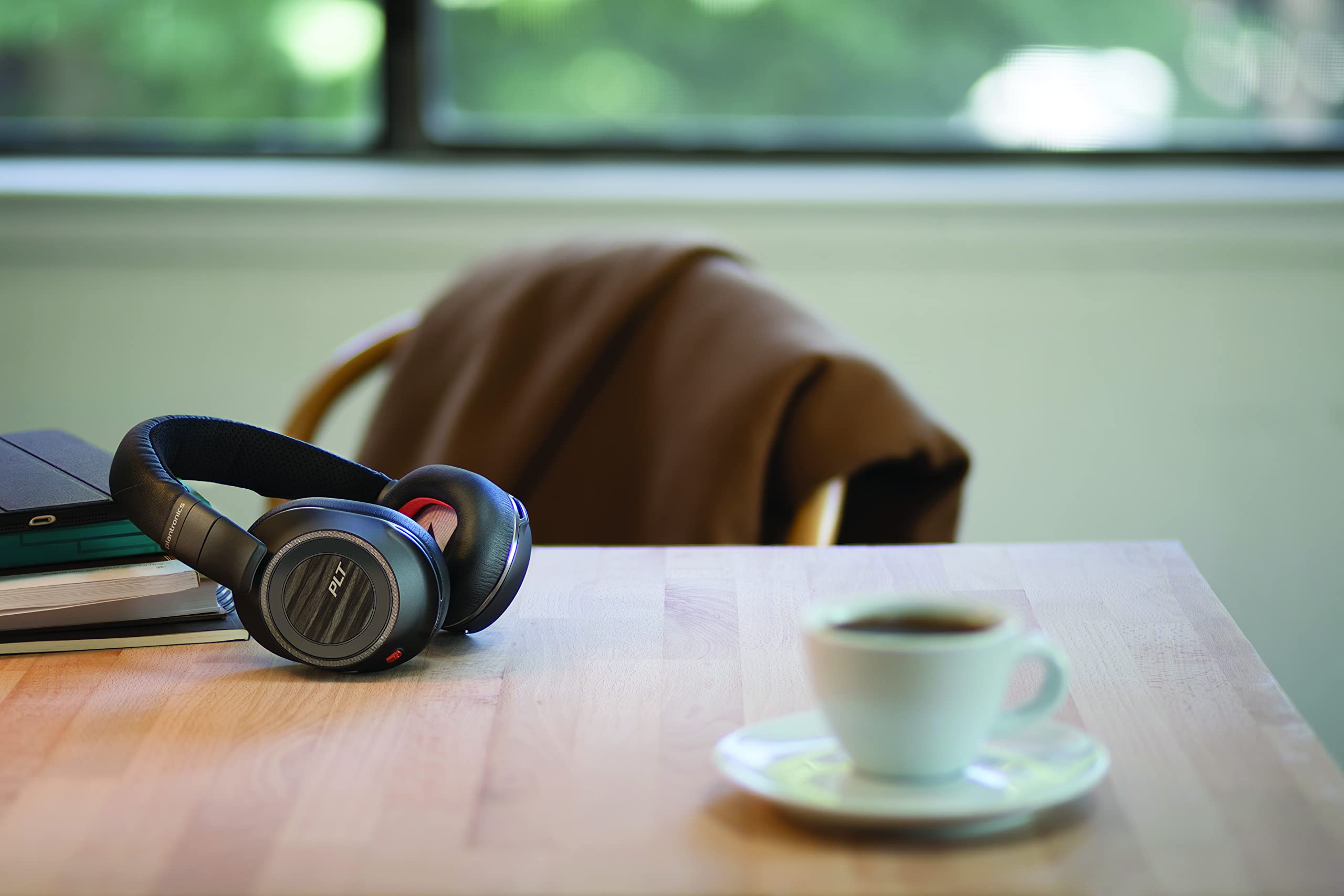 Plantronics - Voyager 8200 UC (Poly) - Bluetooth Dual-Ear (Stereo) Headset - USB-A Compatible to connect to your PC and Mac - Works with Teams, Zoom & more - Dual-Mode Active Noise Canceling