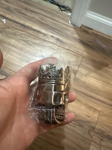 Skull herb grinder - Manual spice grinder for fast and easy grinding of herbs and spices - Makes a great novelty gift item for Halloween decor enthusiast (Red)