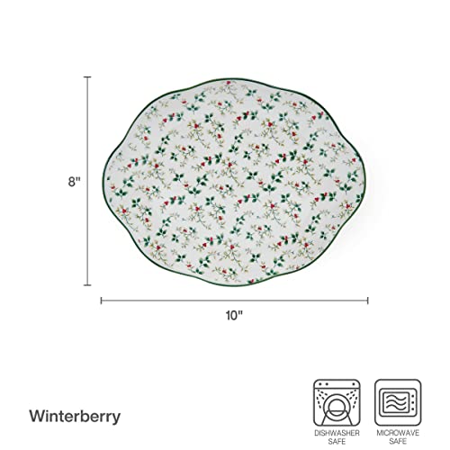 Pfaltzgraff Winterberry Holiday Set of 2 Serving Plates, 10 Inch and 12 Inch, Multicolored