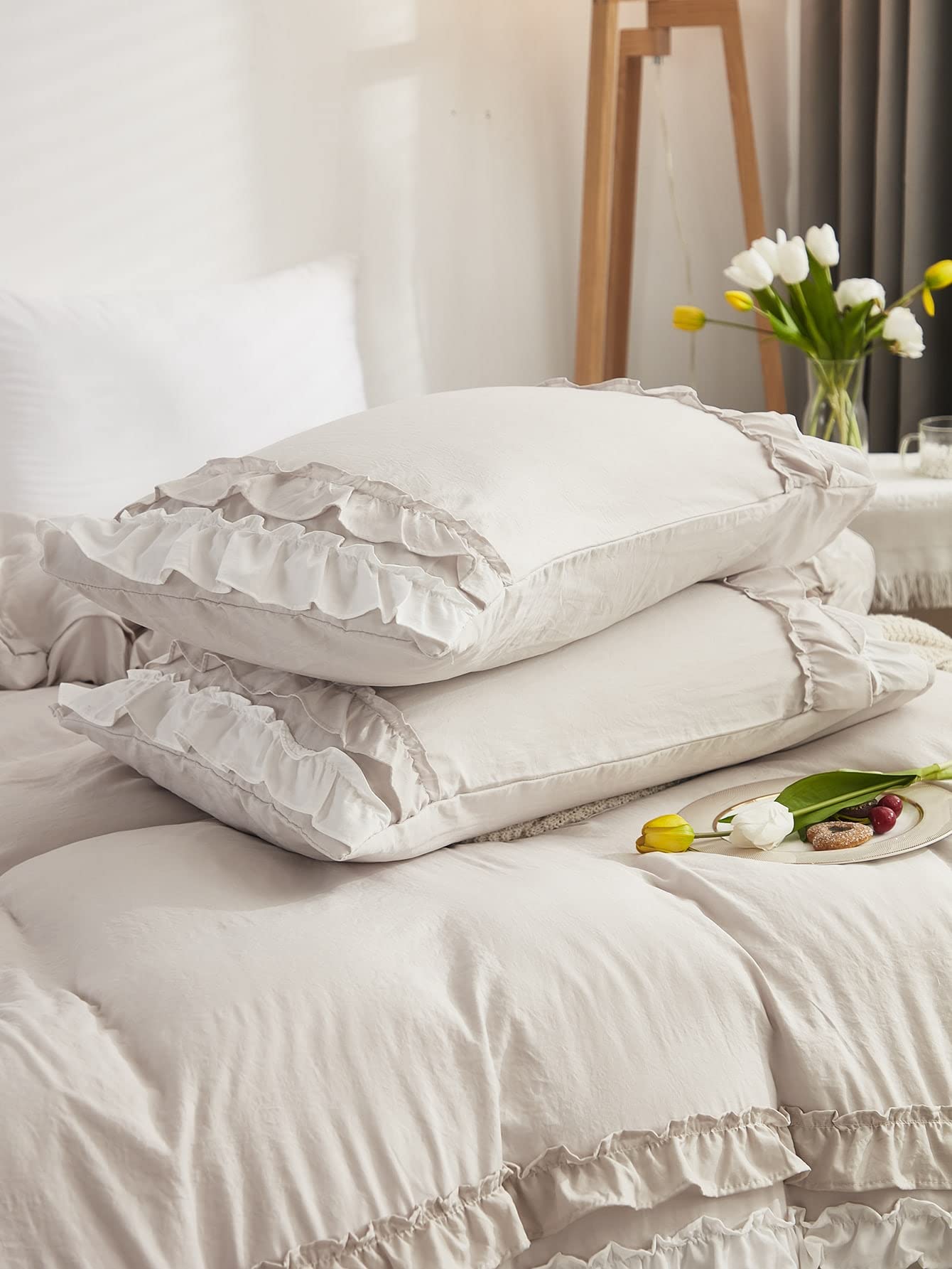 QWINEE 3Pcs Shabby Chic Double Layer Ruffle Duvet Covers Sets Soft 3 Pieces Boho Vintage Farmhouse Bedding Set with 1 Comforter Cover and 2 Pillowcases for All Season Rustic Lightweight Beige Queen