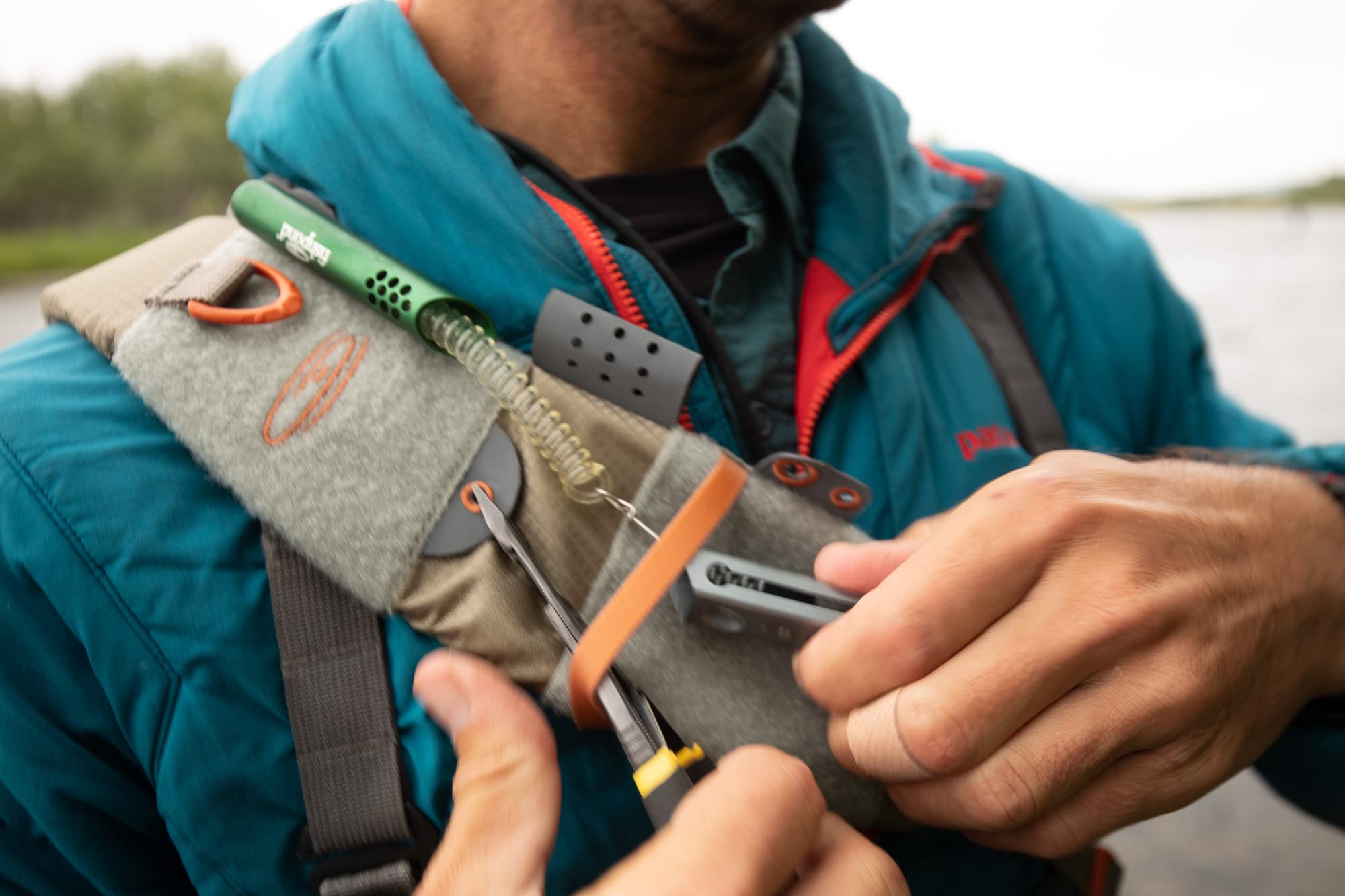 fishpond Summit Sling - 2.0 - Granite | Fly Fishing Sling Pack | Fishing Pack