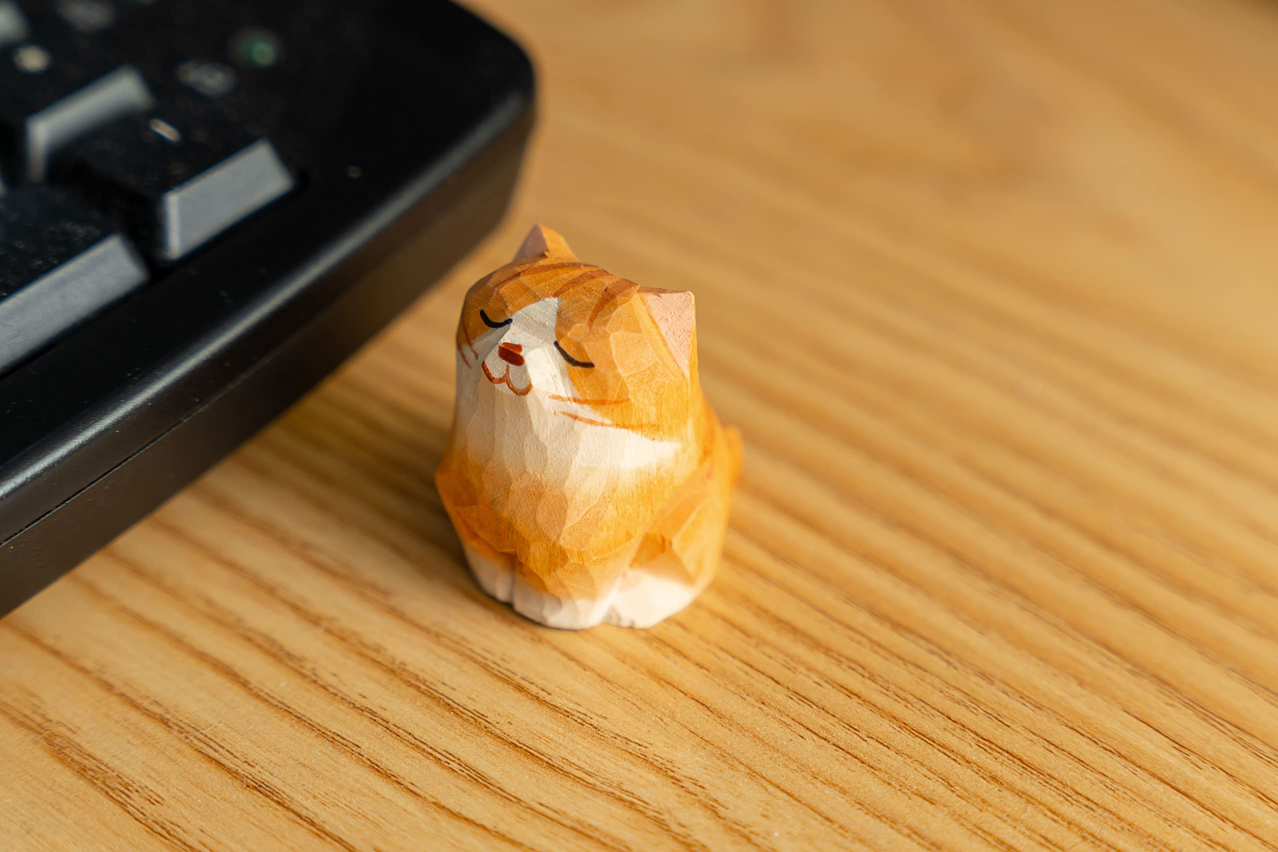 Islandoffer Wooden Carving Cute Kitten [Animal Series]