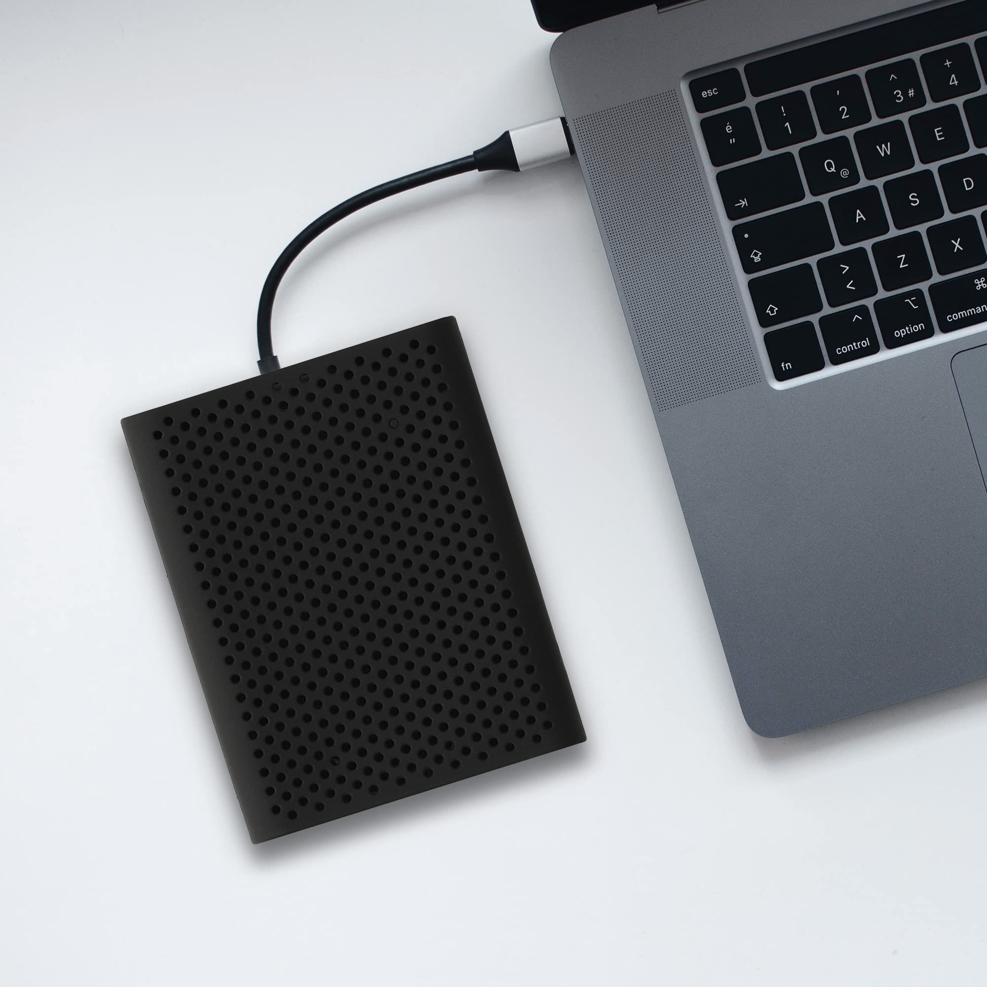 kwmobile Silicone Case Compatible with Samsung Portable SSD T5 - Case Protective Cover for SSD Drive - Black