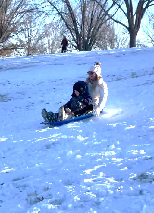 Lifetime Snow Sled Super Targa Two-Person 47" Toboggan, Heavy-Duty Plastic, Great for Downhill Winter Sledding (Red).