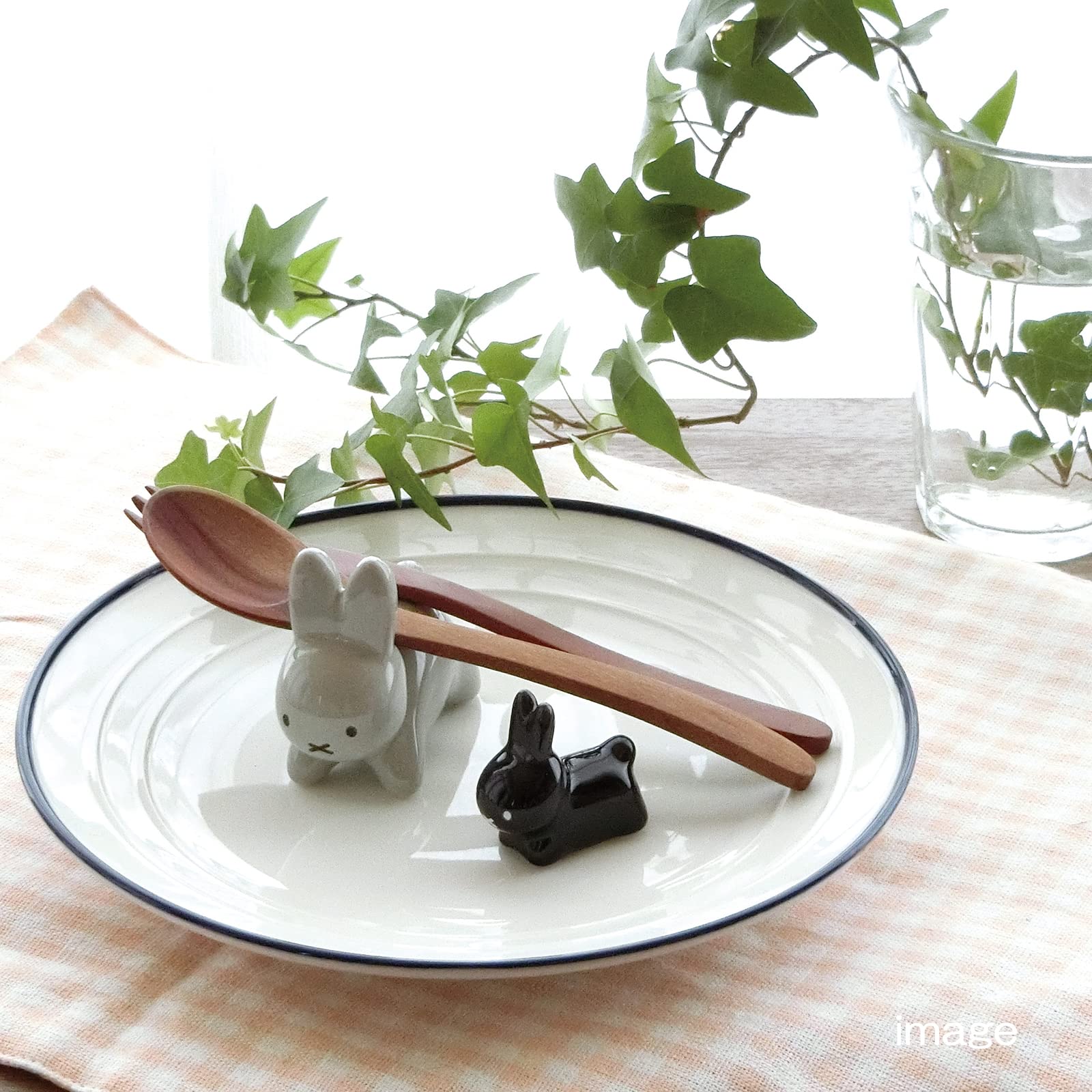 Kaneshotouki 209347 Dick Bruna Miffy Chopsticks Rest, Approx. 2.8 inches (7 cm), Rabbit, L, Black, Made in Japan