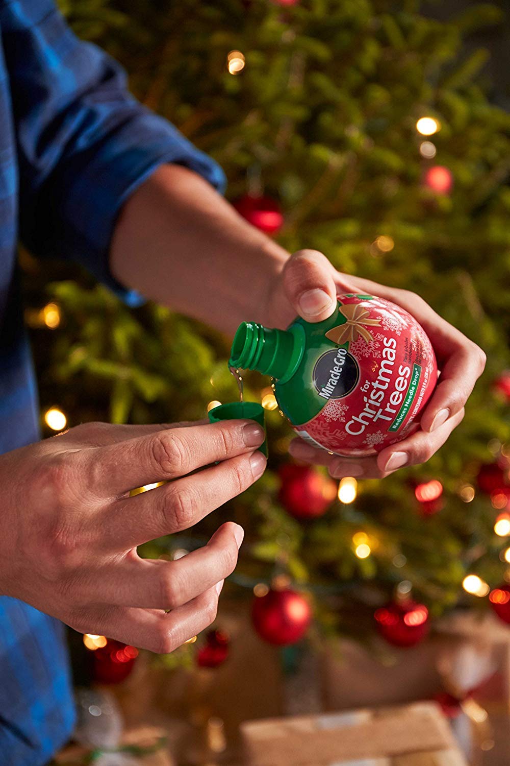 Miracle-Gro for Christmas Trees Plant Food, Hydrates Trees and Keeps Christmas Trees Green All Holiday Season, 2-Pack