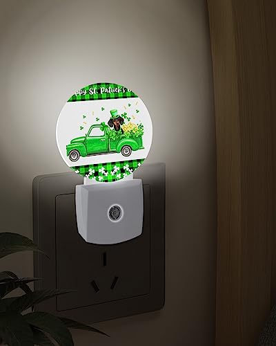 Night Light Plug into Wall, LED Nightlights Happy St. Patrick's Day Shamrock Funny Dachshund Truck Green Plaid Small Nightlight Auto Dusk-to-Dawn Sensor Lamp LED Night Lights for Kid's Bedroom