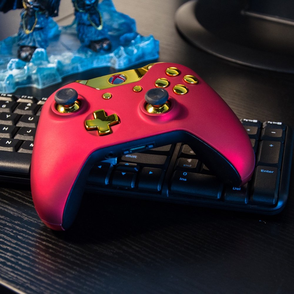 eXtremeRate Custom Design Unique Top Shell Case Front Housing Replacement Faceplate Kits for Xbox One Remote Controller Cover (Soft Touch Red)