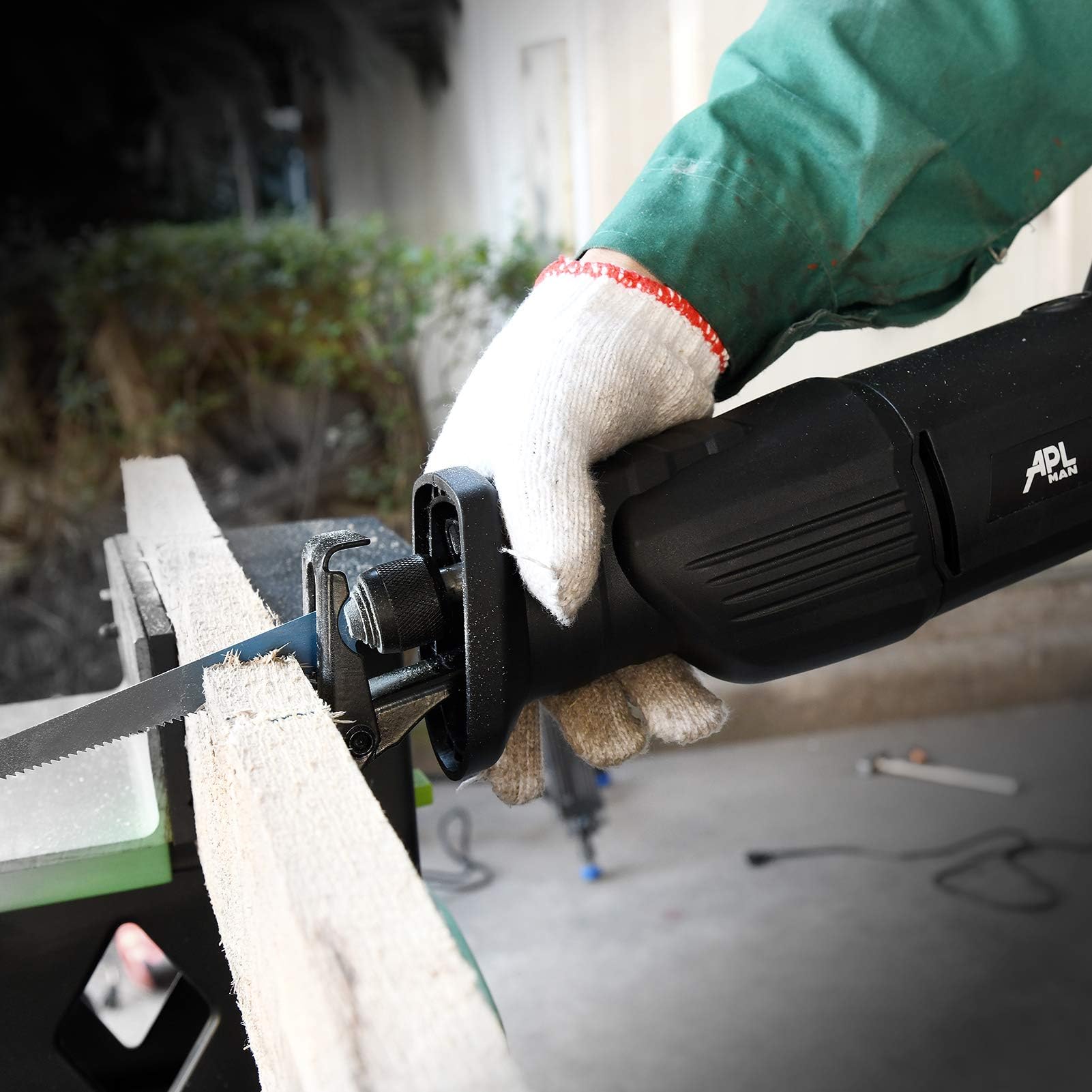 Reciprocating Saw,8.5 Amp Motor,Quickly Cut Depth in Wood and Metal Cutting By 1020W,3/4"(28mm) Stroke Length, 2800SPM and 6" Max.