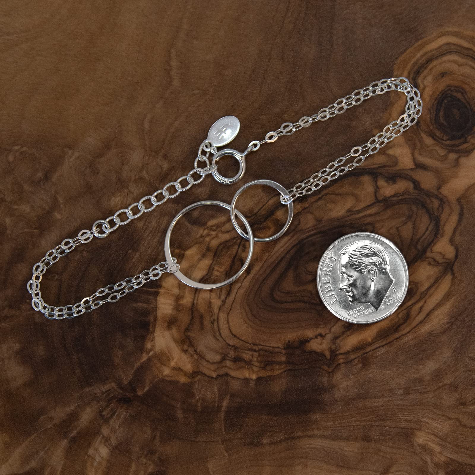 EFYTAL Gifts for Mom from Daughter, 925 Sterling Silver Two Ring Bracelet for Women, 2 Circles Birthday Gift for Daughter, Mothers Day Gift