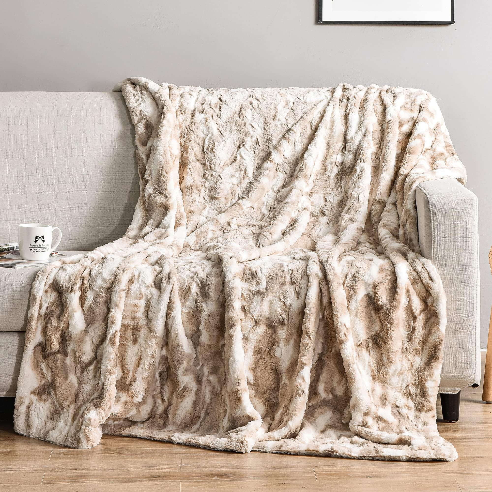 Fairblink Soft Throw Blanket, 50" x 60" Luxurious Warm Fluffy Thick Comfy Softest Fall Faux Fur Throw Blanket for Couch, Bed, Sofa, Elegant Cozy Throws Blankets for Home, Marbled Ivory