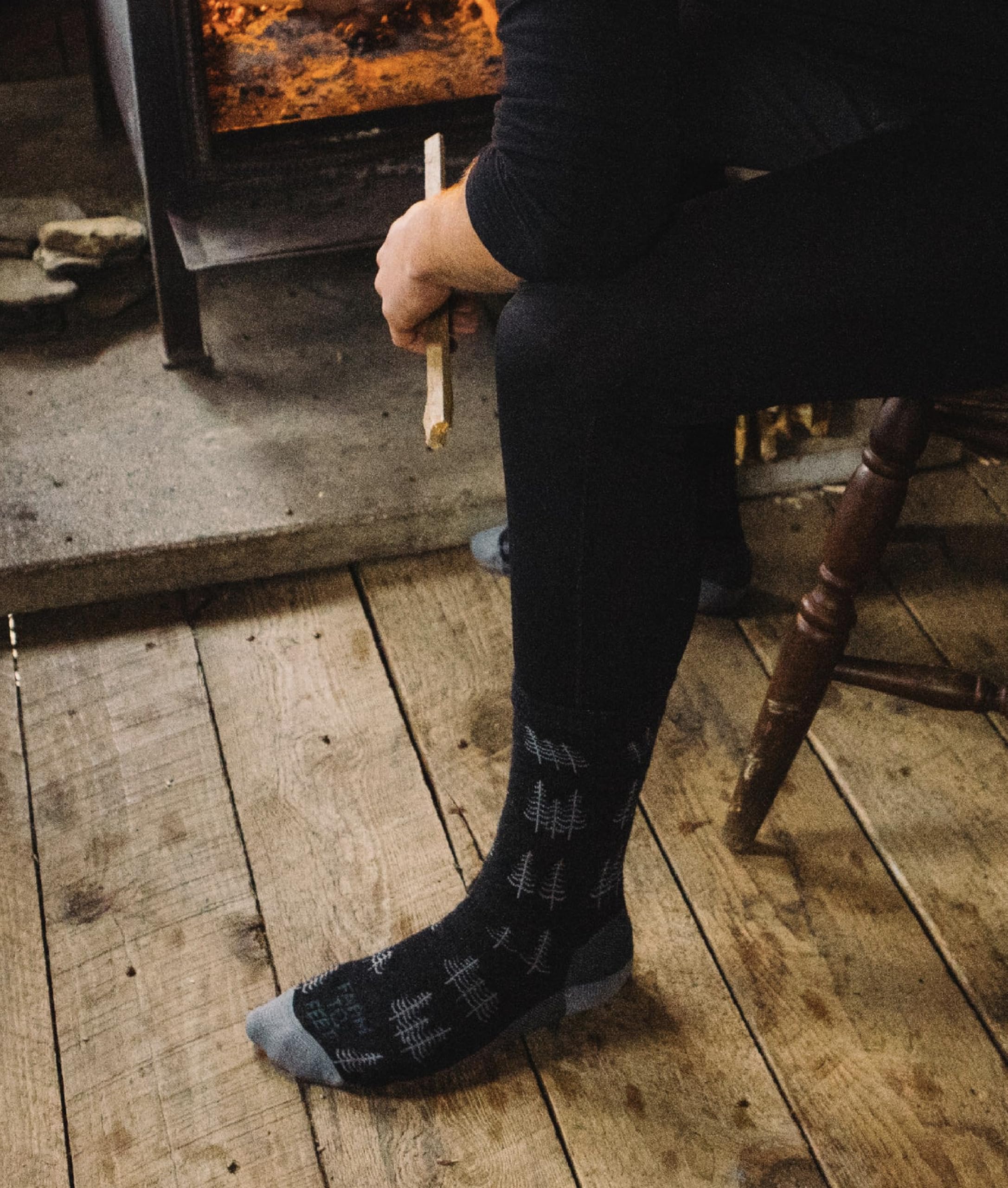Farm to Feet Men's Cokeville Midweight Crew Socks, Medium, Charcoal/Platinum (8578)