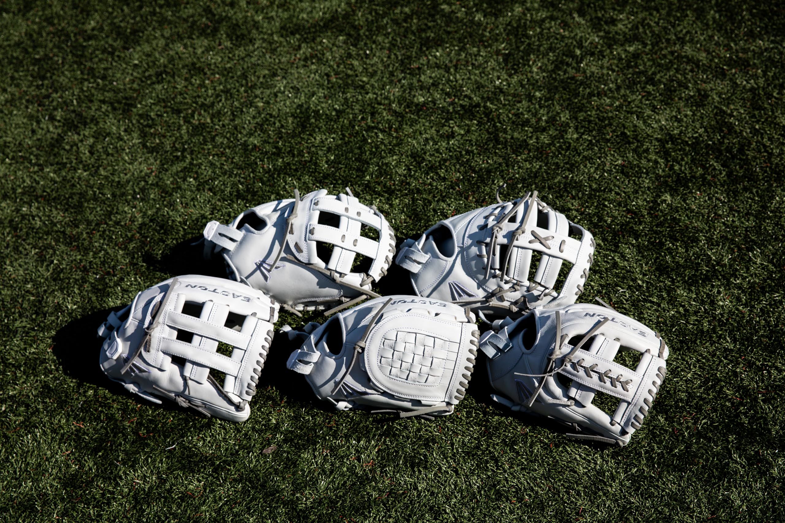 Easton | PROFESSIONAL COLLECTION Fastpitch Softball Glove | 12.75" | H-Web | Right Hand Throw