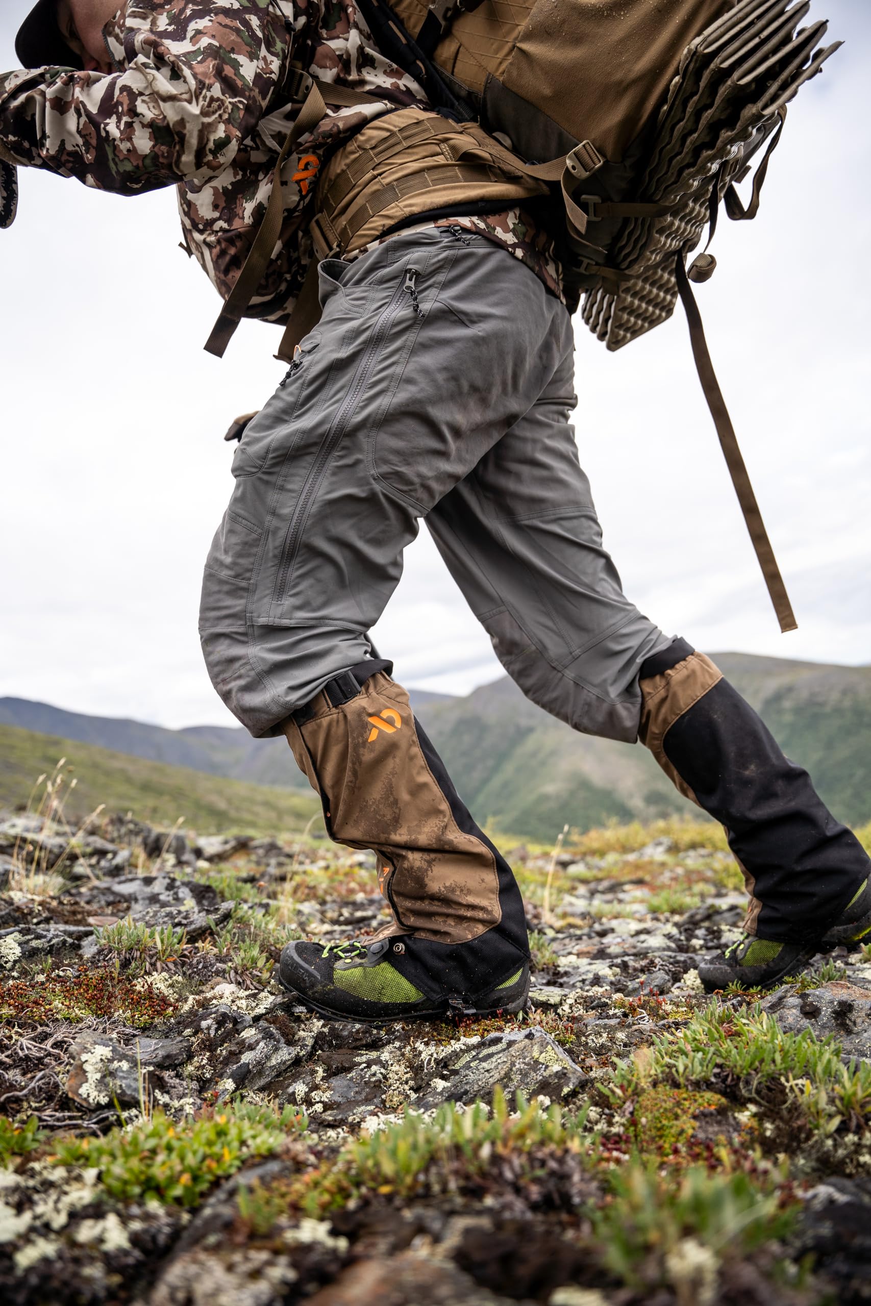 First Lite Brambler Hunting Boot Gaiter - Durable Waterproof Hunting Gaiters - Dry Earth - Large