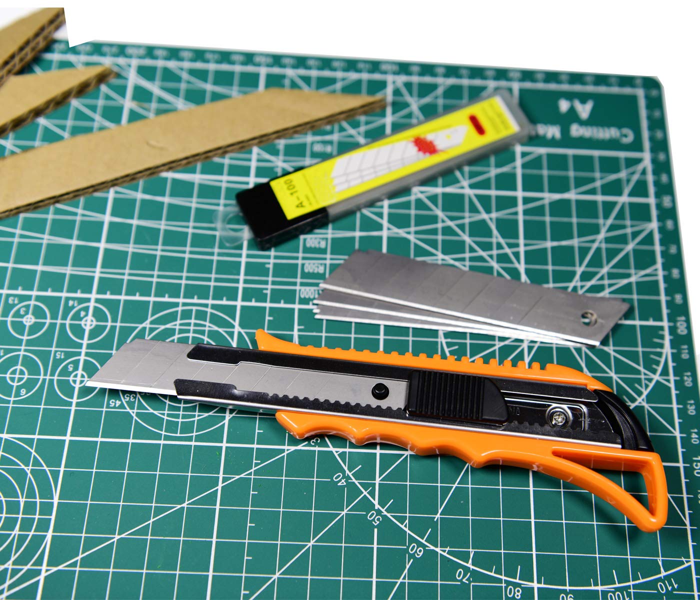 WEKOIL Utility Knives Retractable Box Cutter,18mm Wide Snap Off Blade Knife,11 Carbon Steel Blades,Hobby Art Paper Knives with Comfortable Handle,Heavy Duty for Office Home Garage Orange