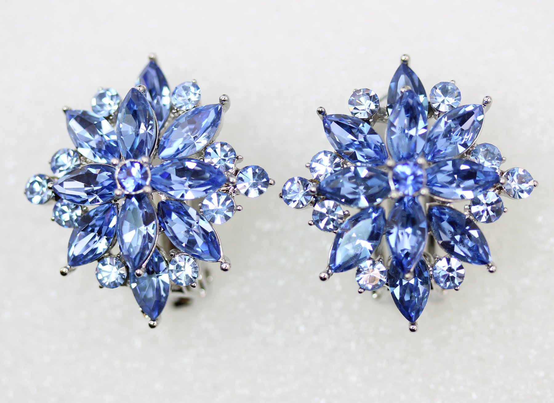 Faship Blue Crystal Clip On Earrings - Blue