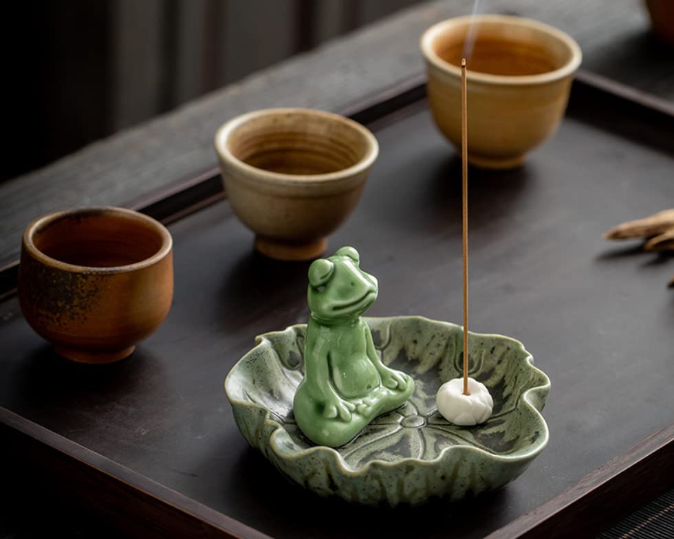 FKOG Cute Ceramic Frog Incense Holder for Sticks, Tree Frog Yoga Meditation Incense Sticks Holder, Lotus Leaf Incense Burner with Ash Catcher for Massages Aromatherapy (Green)