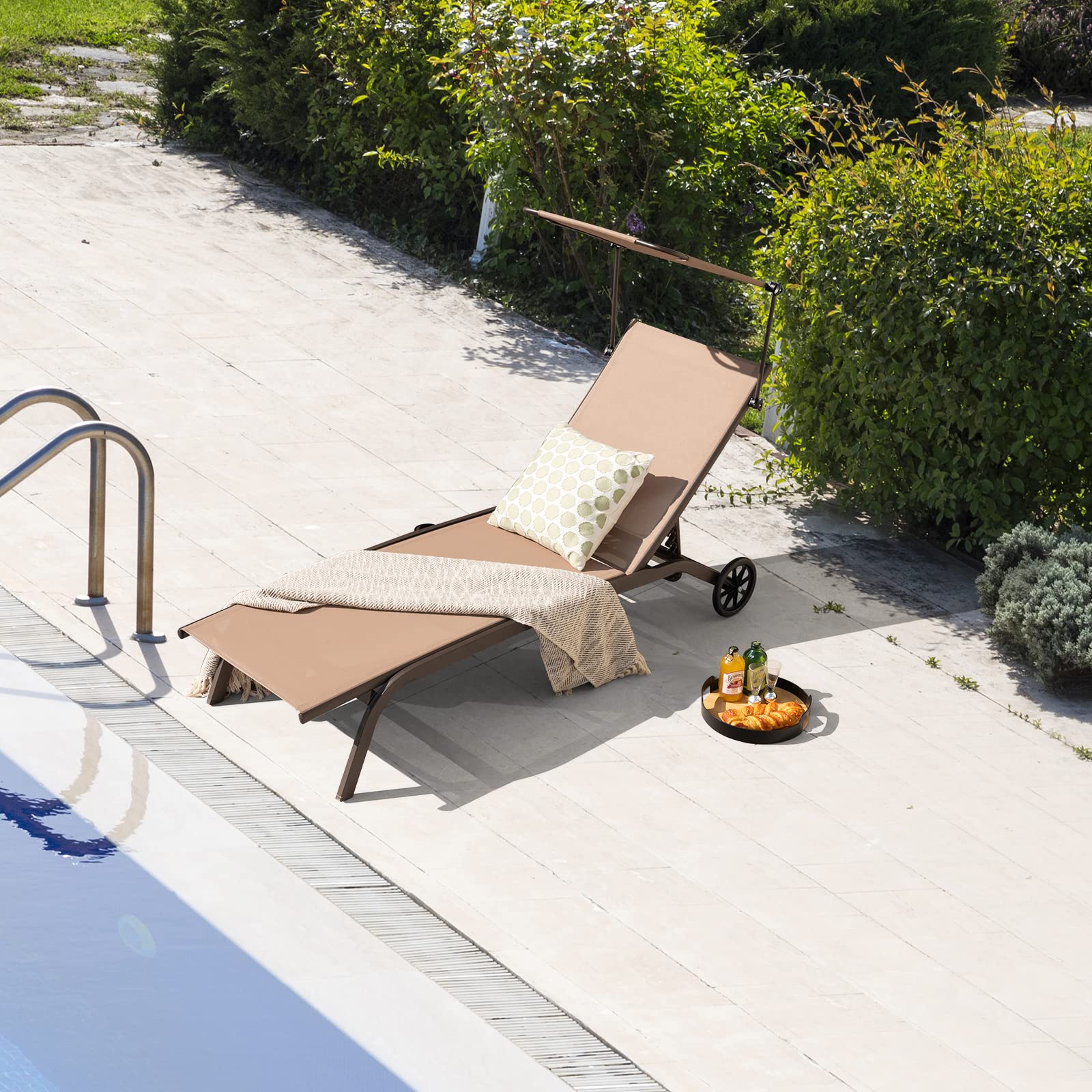 Tangkula Patio Chaise Lounge Chair Set of 2, Outdoor Recliner with Wheels, Adjustable Canopy & Cupholder, 6-Level Backrest, Heavy-Duty Metal Reclining Lounger for Poolside, Backyard (2, Brown)