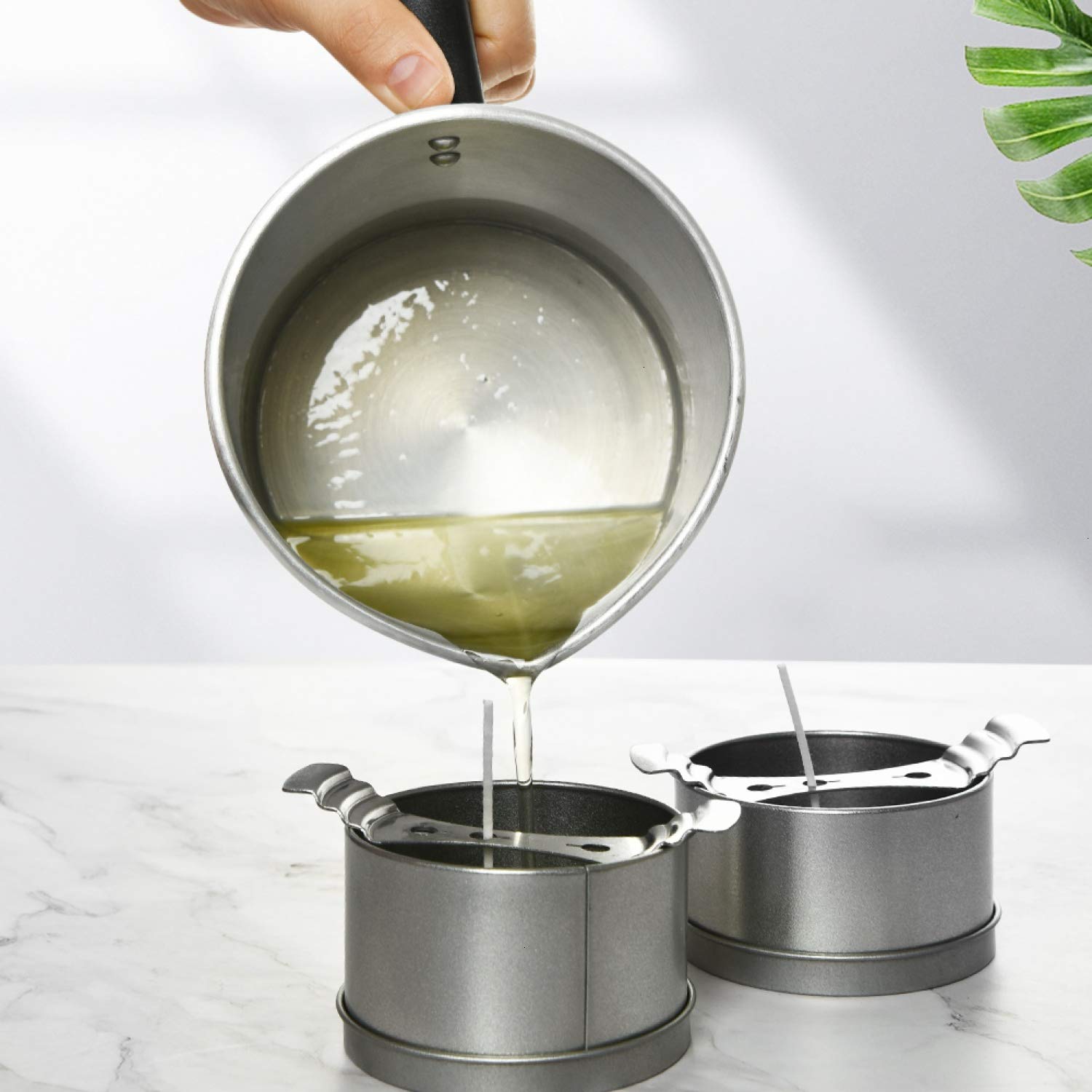 Gonioa 2 Pounds Candle Making Pouring Pot, Wax Melting Pot with Dripless Pouring Spout & Heat-Resisting Handle, Pitcher for Making Candles, Soap, Chocolate or Use in The Kitchen