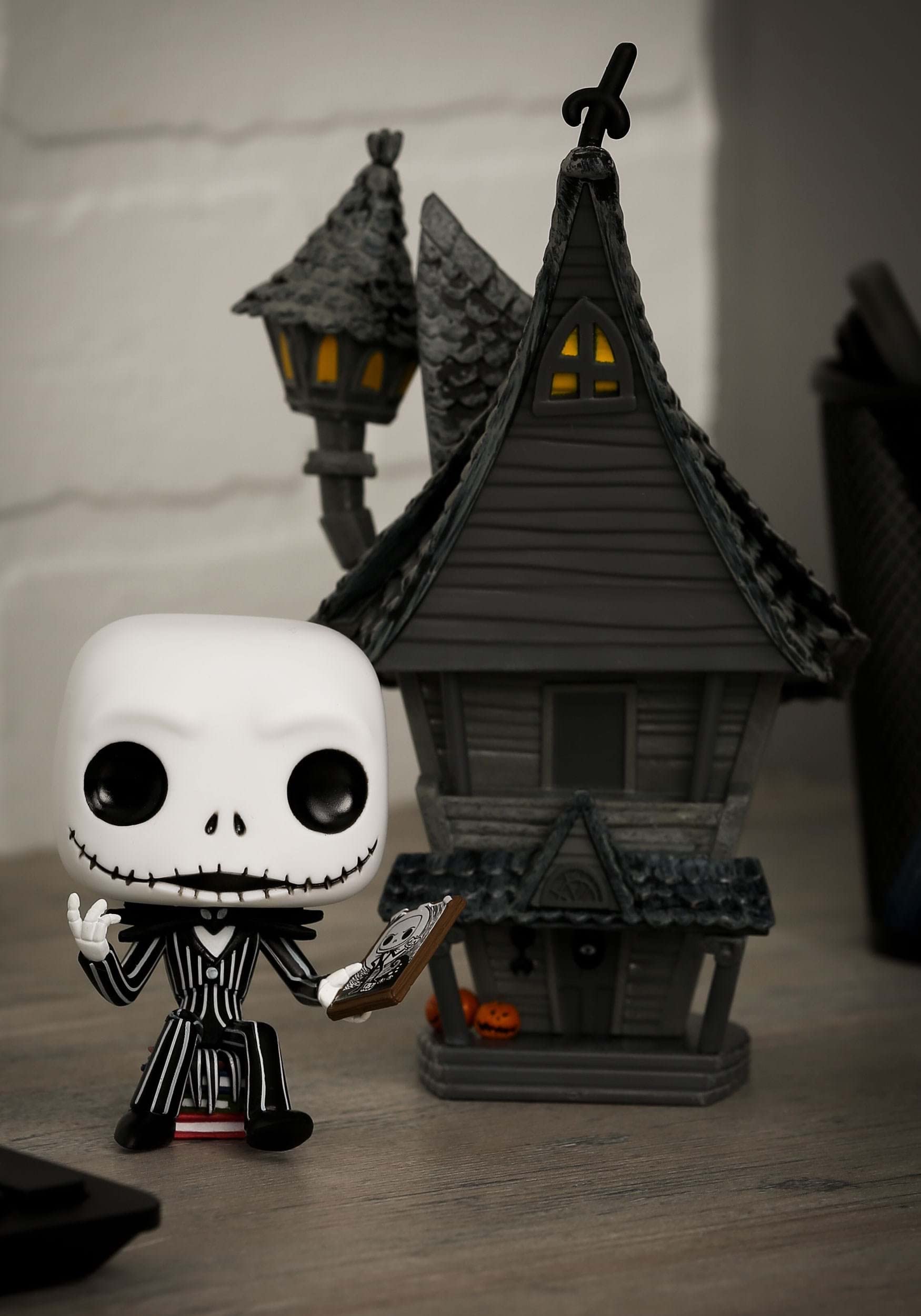 Funko 42599 POP. Vinyl: Town: Nightmare Before Christmas Jack's House W Collectible Figure, Multicolour, us one-Size