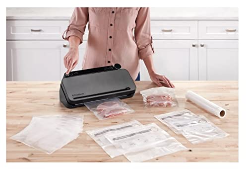 FoodSaver VS3170 Multi-Use Food Preservation System with Built-in Handheld Sealer