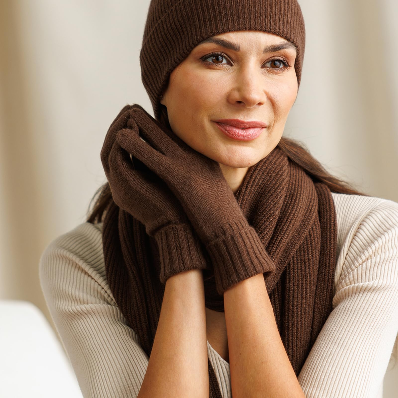 Fishers Finery Women's 100% Pure Luxury Cashmere Gloves with Ribbed Cuff Black