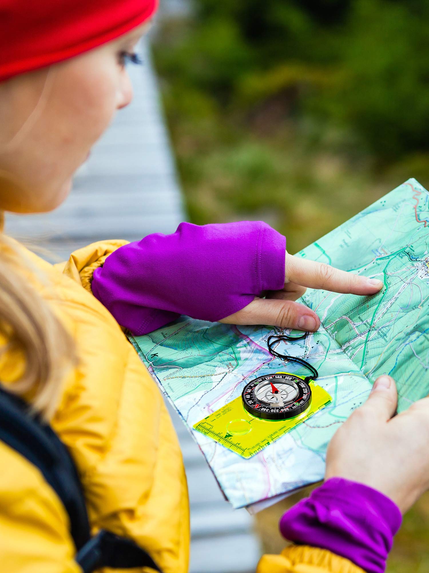 Gejoy 6 Pieces Navigation Backpacking Compass Orienteering Hiking Compass Map Reading Compass for Scout Kids Outdoor Camping (Style 1)
