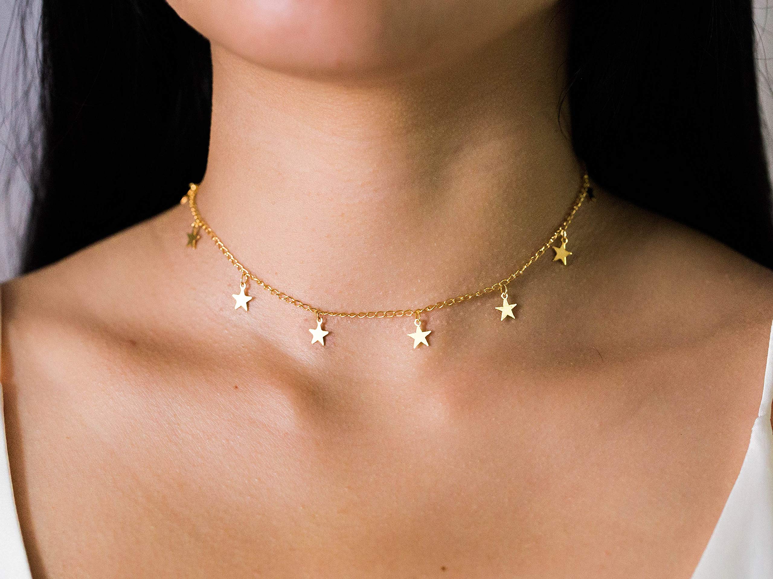 Fremttly Star Choker Necklaces, Dangling Gold Choker Necklace Summer Beach Boho Necklaces Aesthetic Necklace Gift for Women