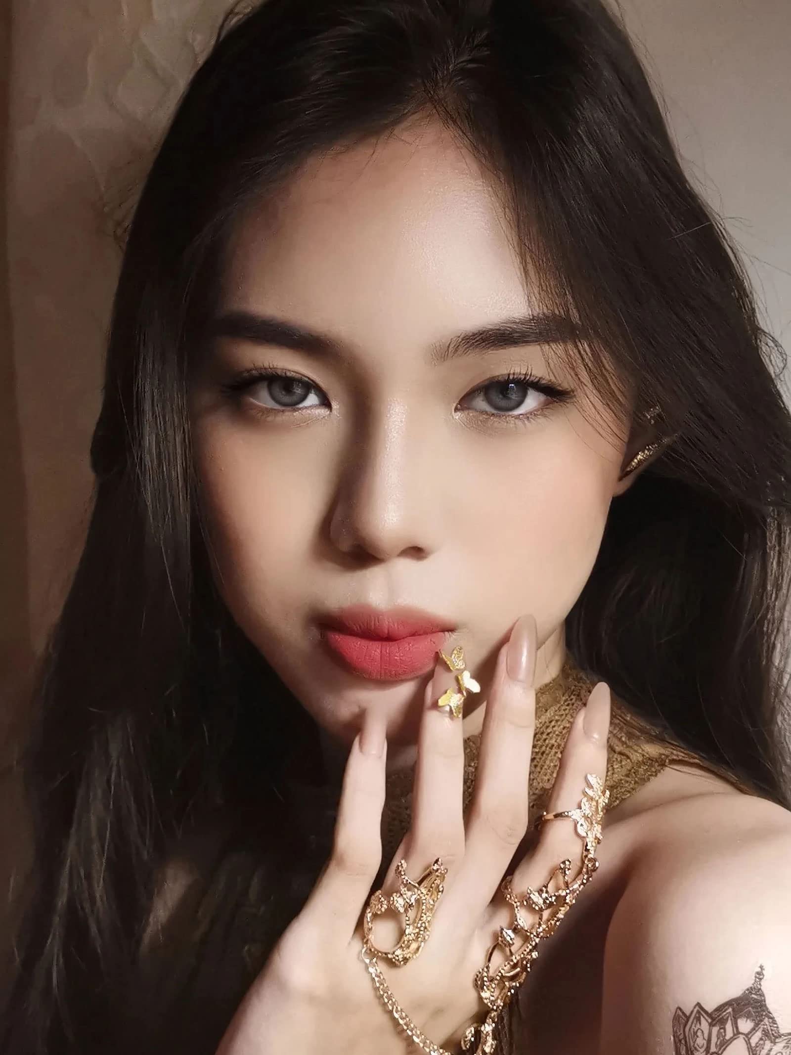 Full Finger Ring for Women Hand Chain Leaf Charm Finger Ring Bracelet with Chain Knuckle Open Long Finger Ring Hand Chains Adjustable Ring Bracelet Hand Chain Jewelry(Gold）
