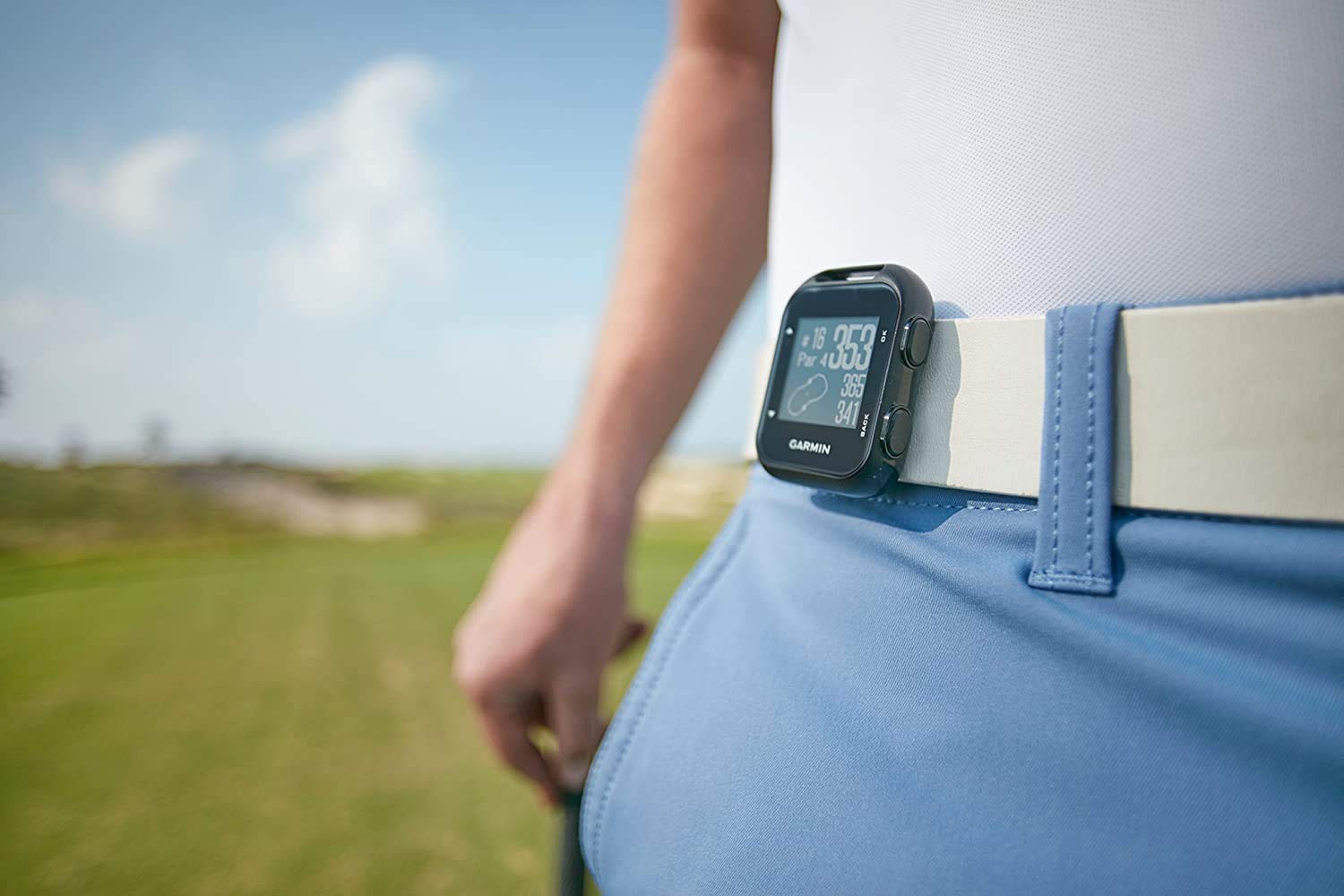 Garmin Approach G10: Compact and Accurate Golf GPS with Worldwide Coverage (Renewed)