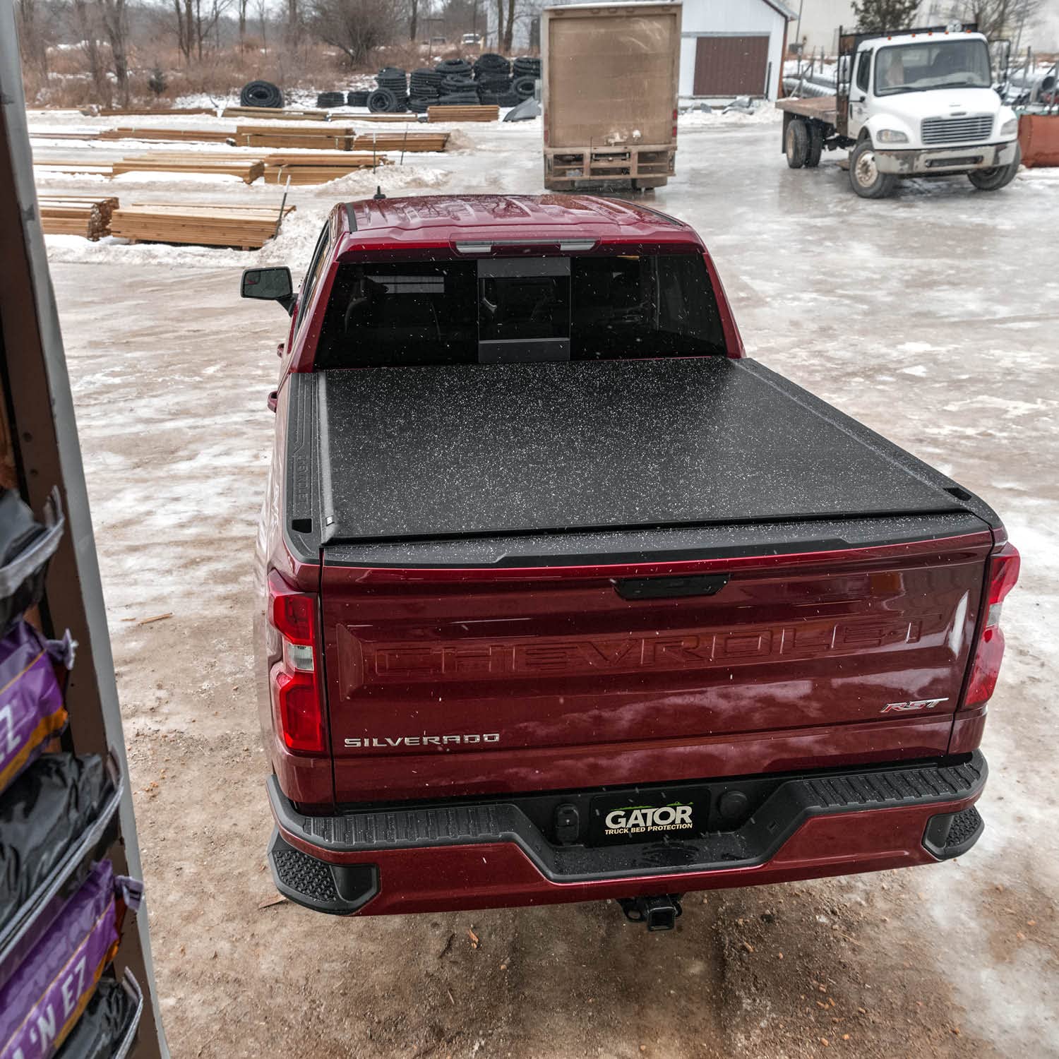Gator Covers Gator ETX Soft Roll Up Truck Bed Tonneau Cover | 53309 | Fits 2017 - 2023 Ford F-250/350/450 Super Duty 6' 10" Bed (81.9'')