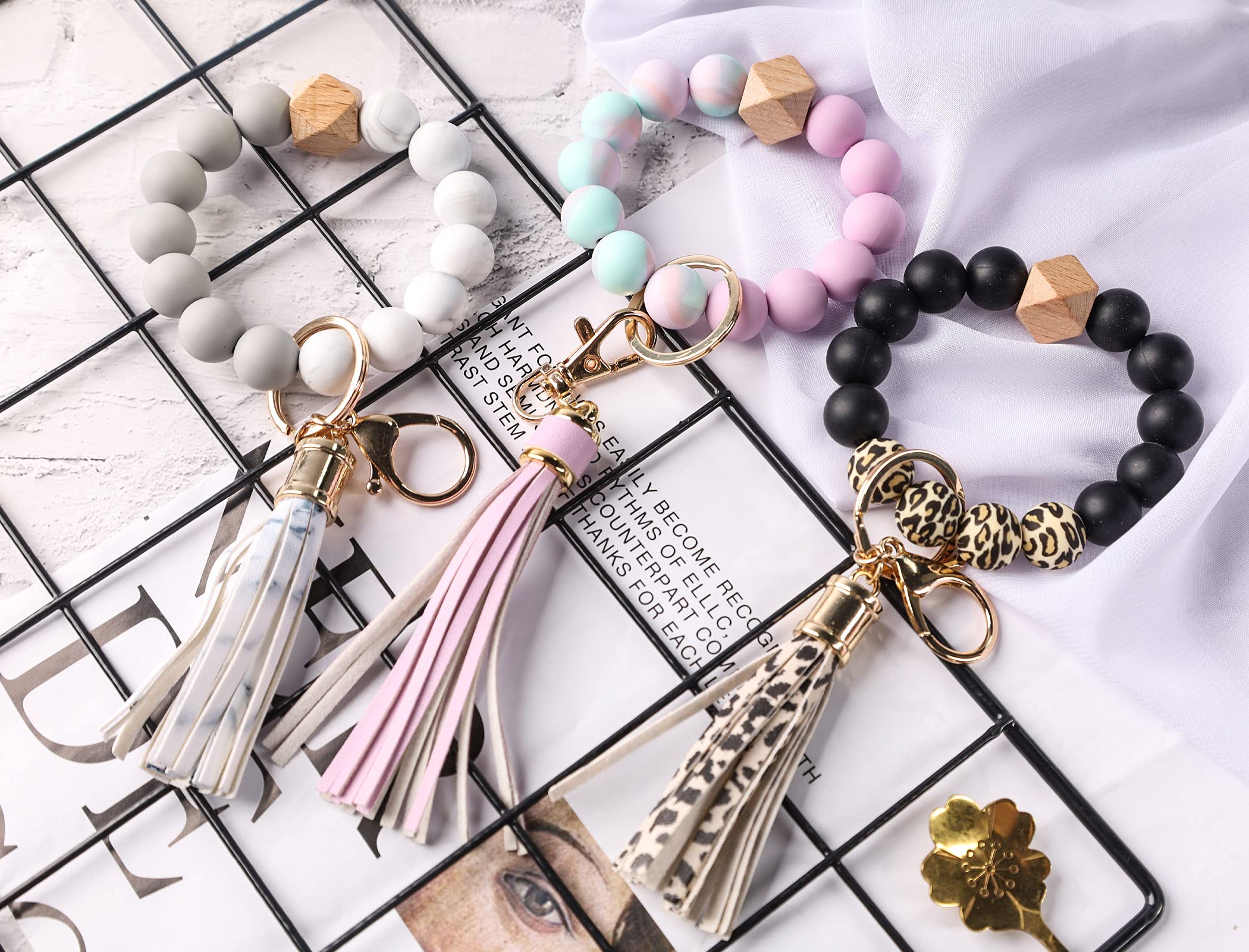 GIEMSON Silicone Key Ring Bracelets Wristlet Keychain Car Beaded Key Ring Bangle Chains for Women(Leopard)