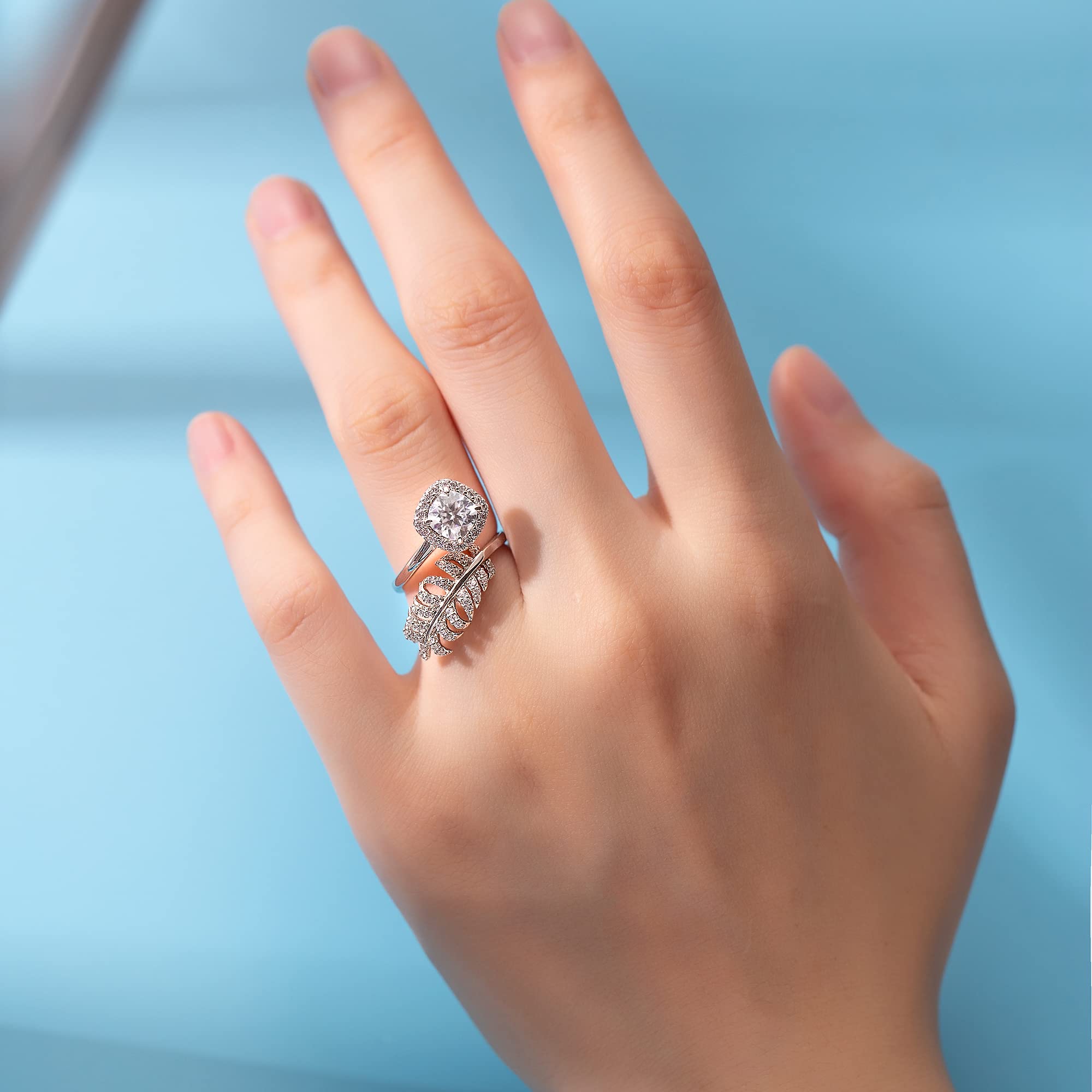 HOLYCOME Engagement Ring Moissanite Diamond Ring, Open Adjustable Simulated Diamond Silver Ring for Women,18K White Gold Plated Moissanite Ring for Engagement, Anniversary, Wedding