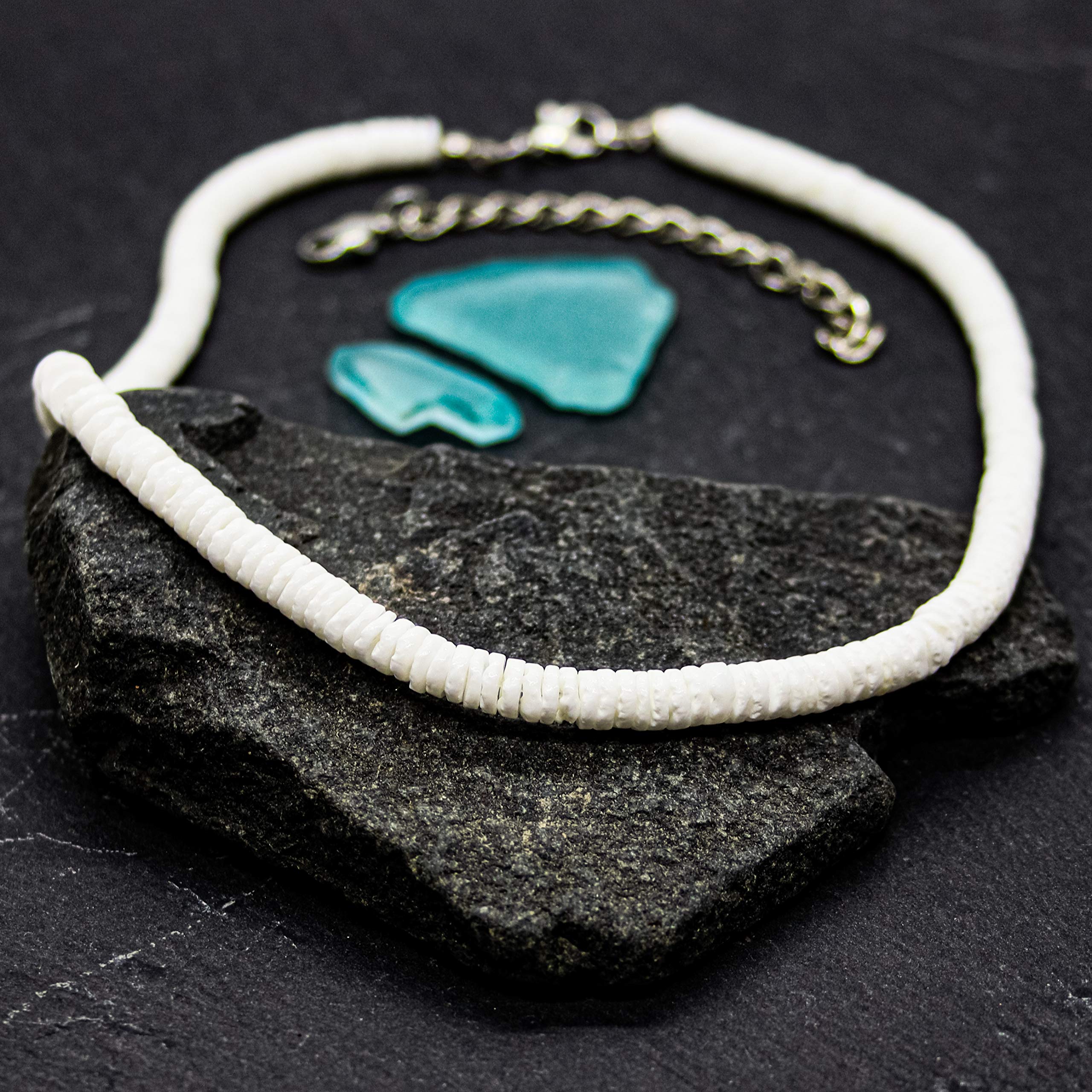 FROG SAC 16" White Puka Shell Necklace, Beaded Seashell Necklaces for Women and Men with Small Round Clam Chip Beads, Hawaiian Summer Beach Surfer Pooka VSCO Jewelry Chokers